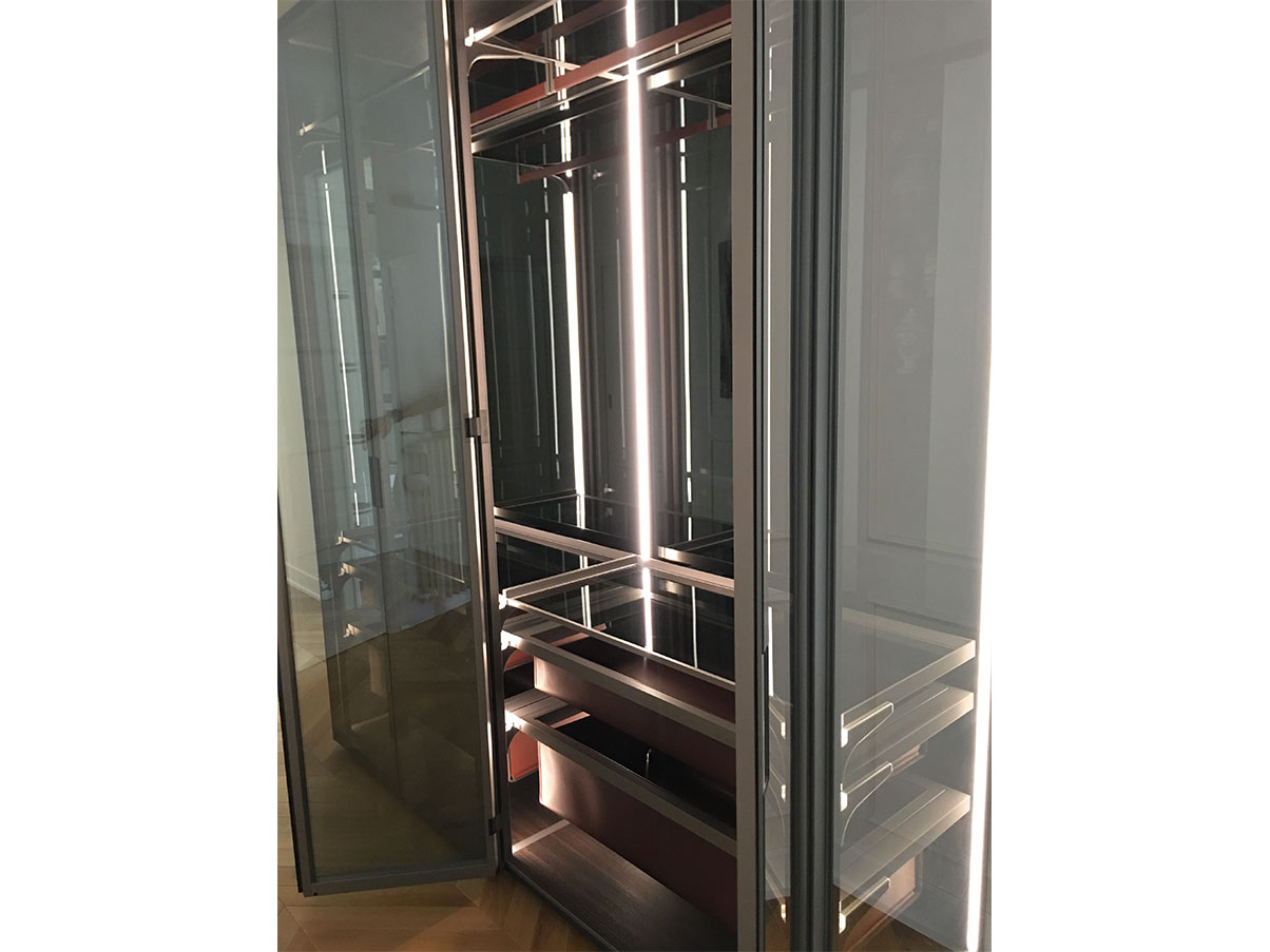 4 glass doors wardrobe with leather details (fumè), Rimadesio - Deesup