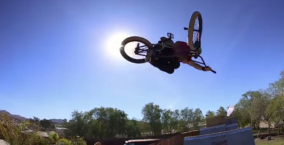 Flybikes - Larry Edgar Aire Bike Check - DIG BMX