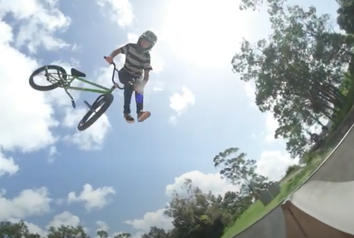 SAM GRACE - RAW CUT - DIG BMX