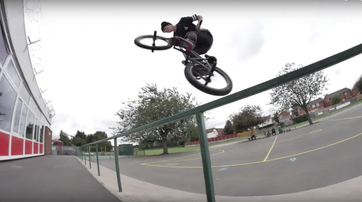 #SplitSeries - Joe Jarvis and Ollie Evans - DIG BMX