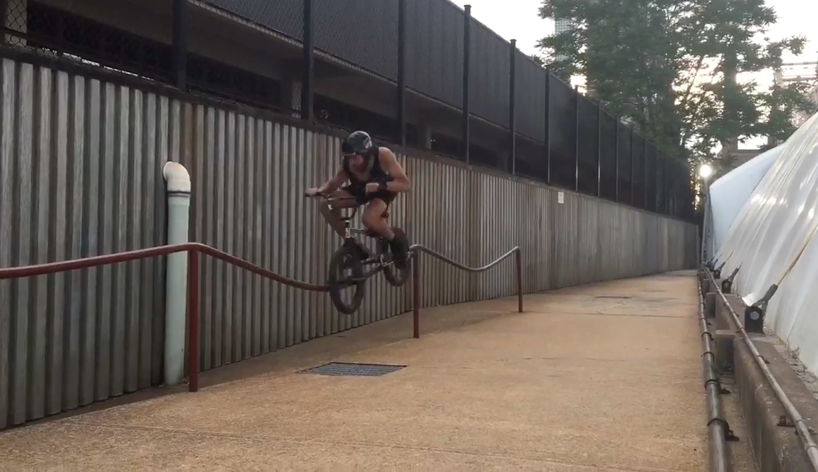 BCave - 1 Day In NYC - DIG BMX