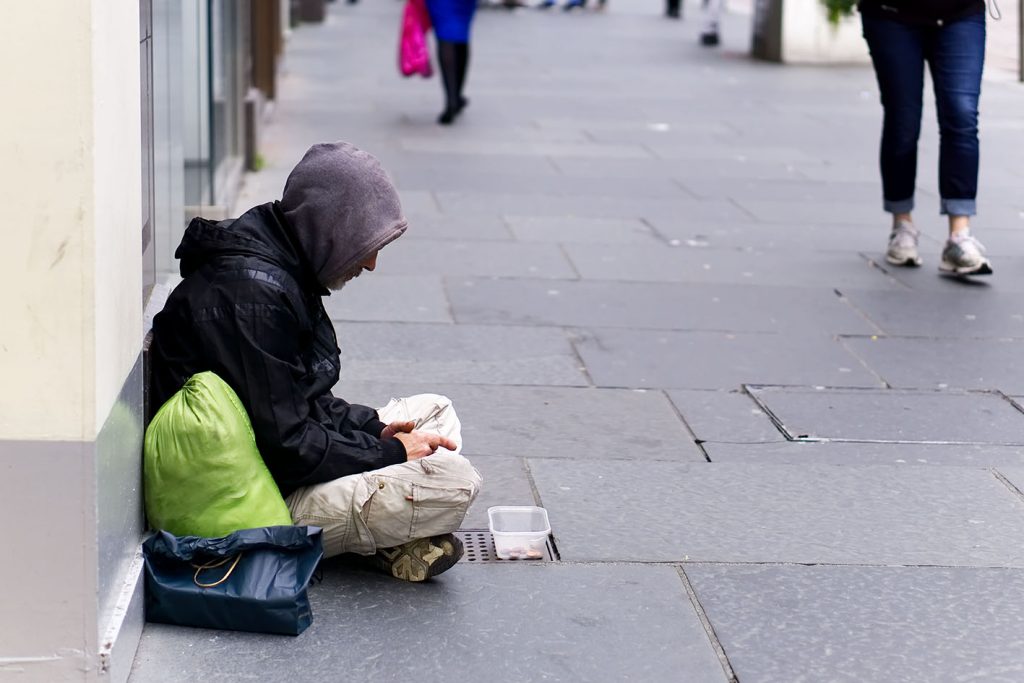 Number of homeless Ukrainian refugees rises by almost 20% | Local ...