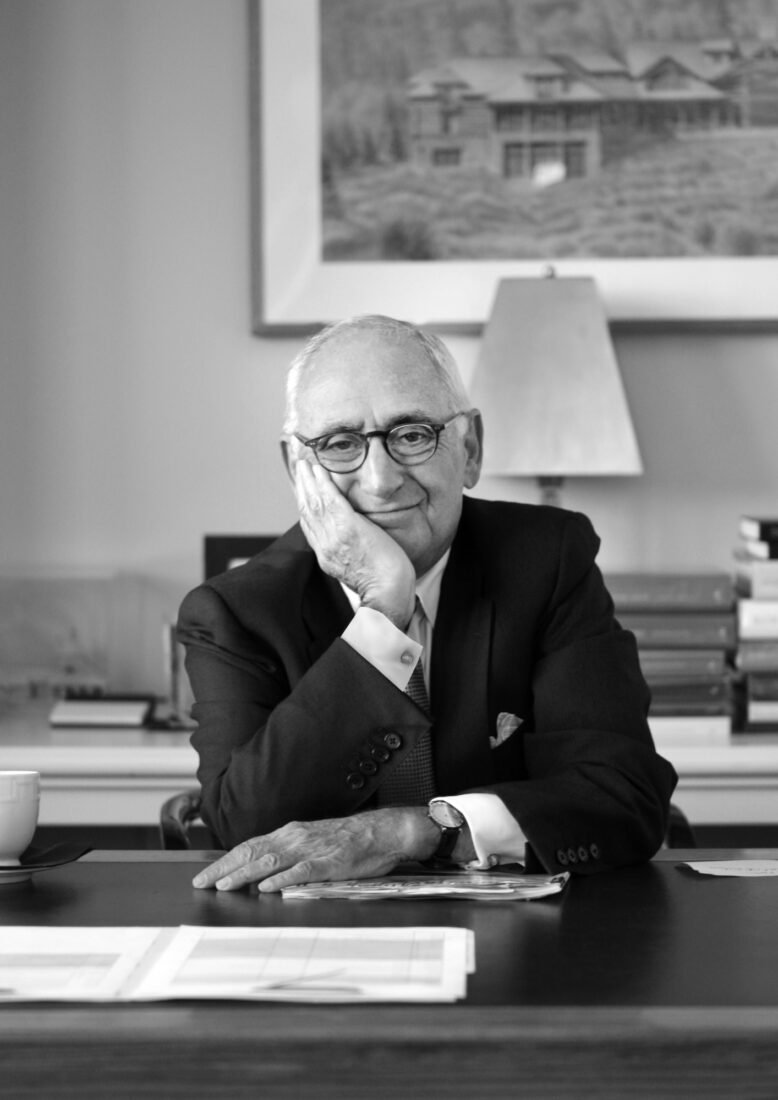 Robert Stern lands his first UK commission