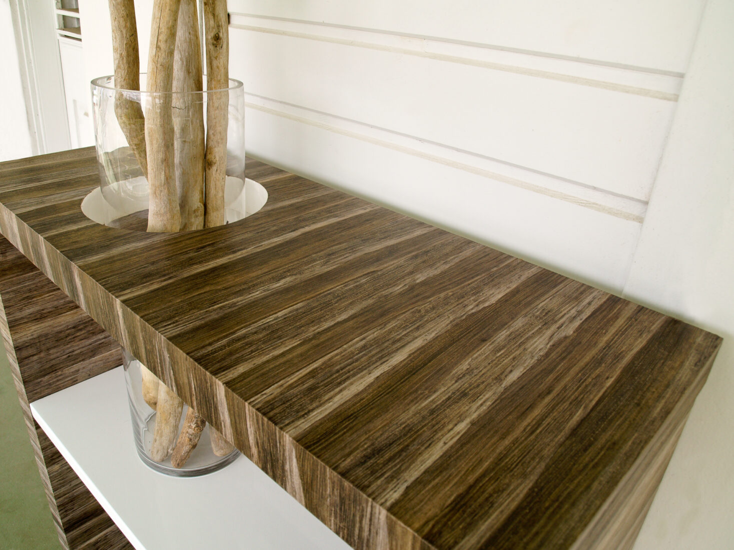 Go bananas: Green Blade transforms banana trunks into veneer