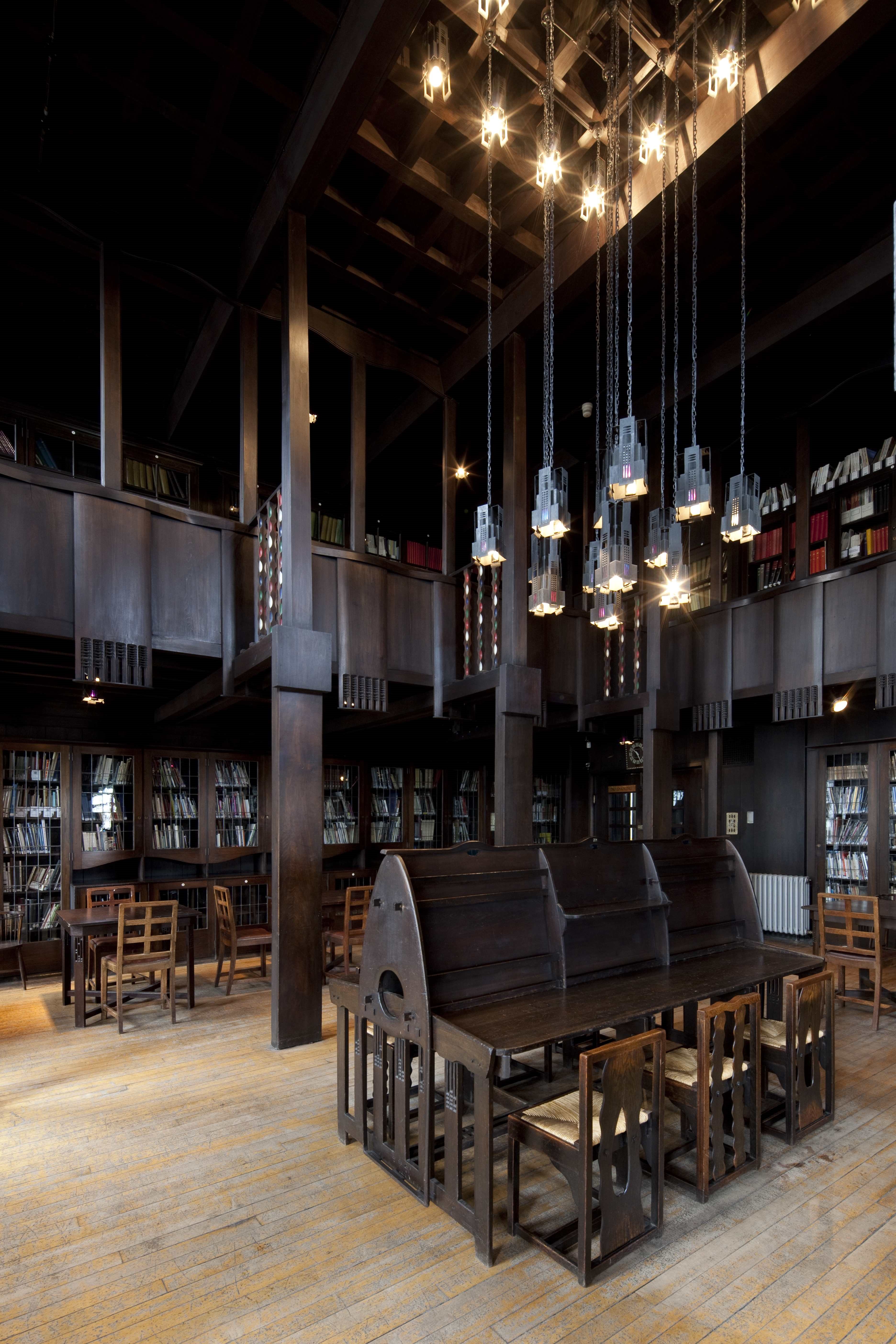 Work begins on Mac library’s iconic lights