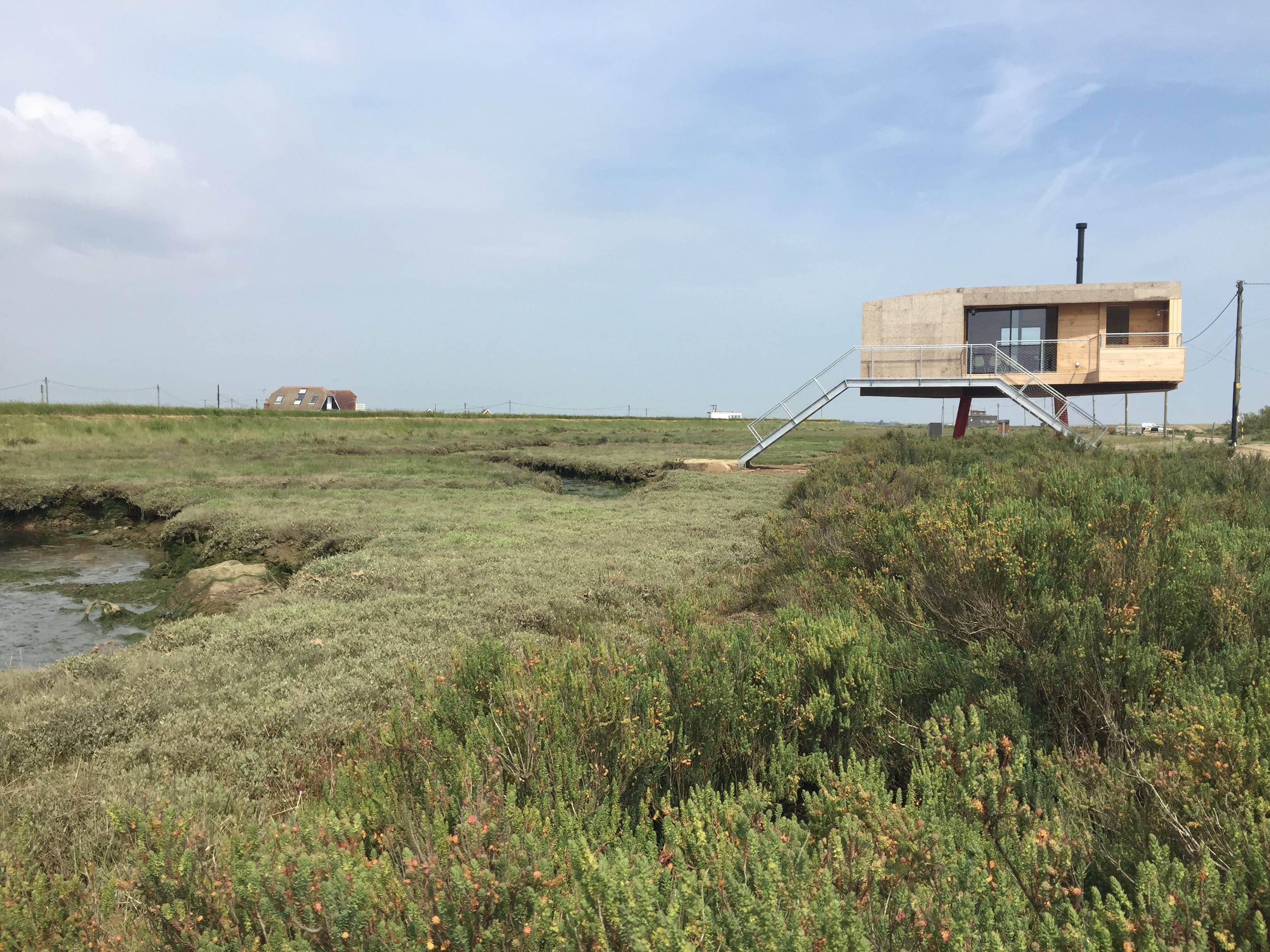 Lisa Shell Architects unwraps cork-clad coastal home