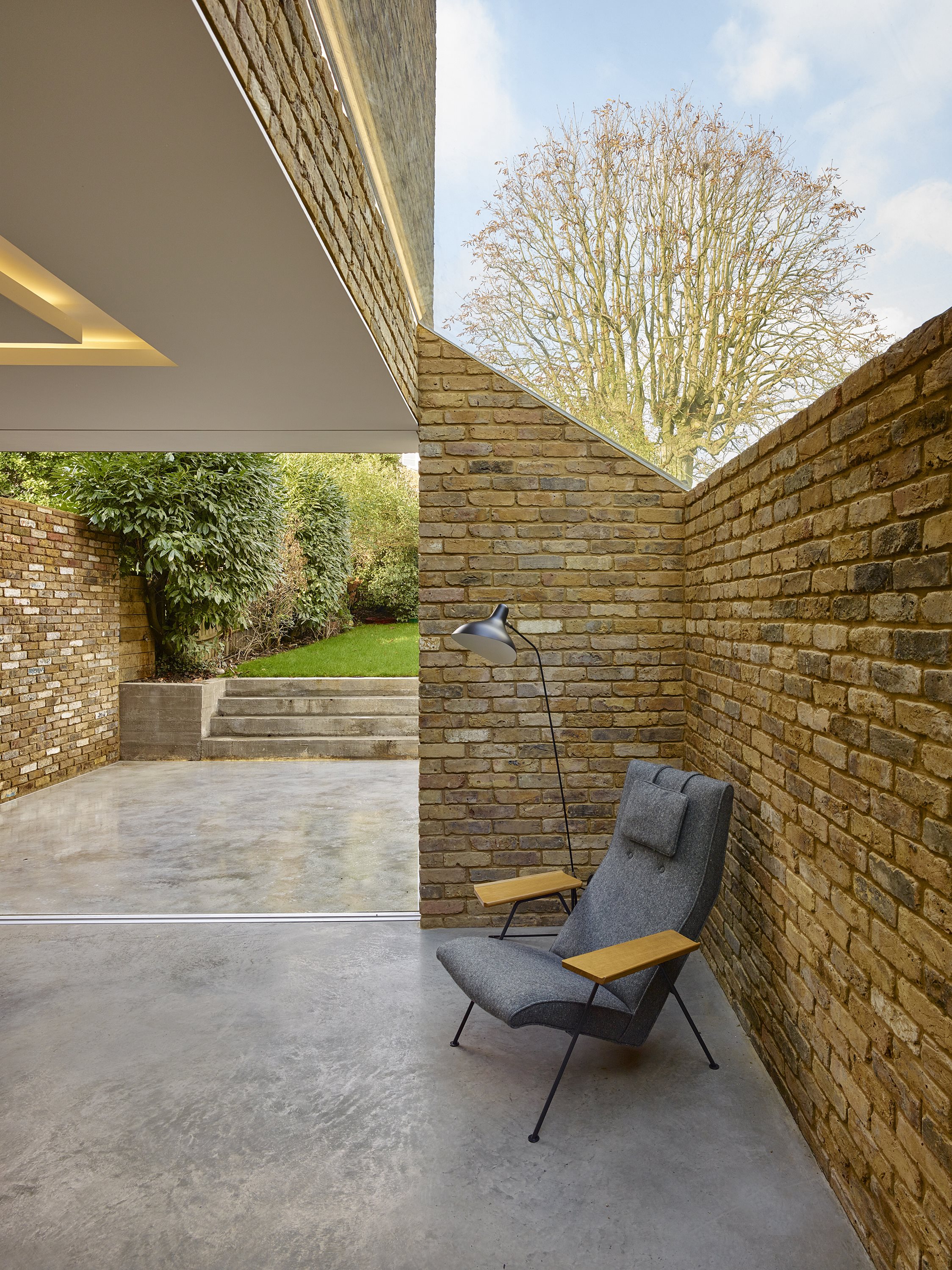 Stephen Lawrence Prize: Modern Side Extension by Coffey Architects