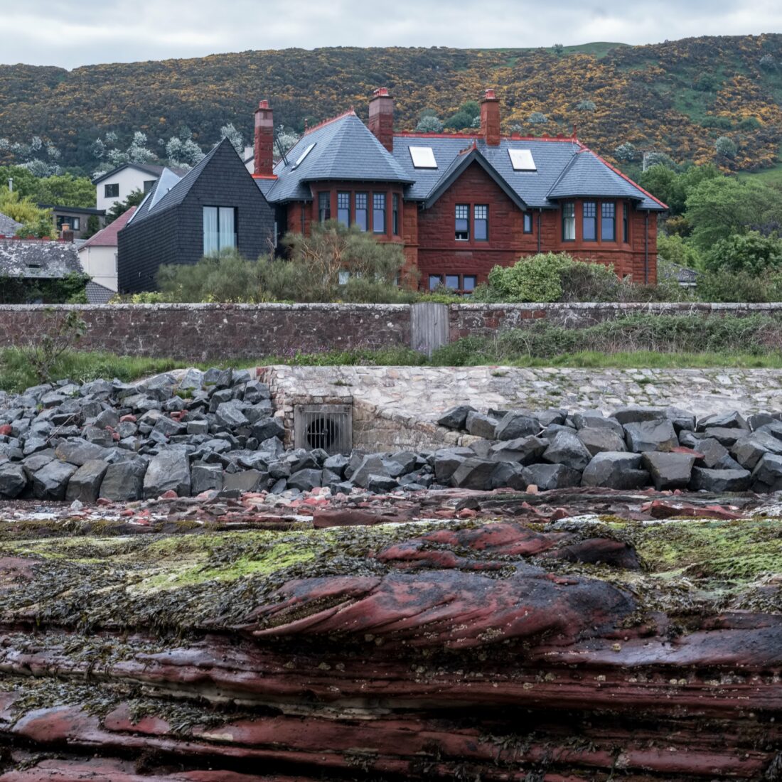 Sea and sandstone: Shingle House by Flower Michelin Architects