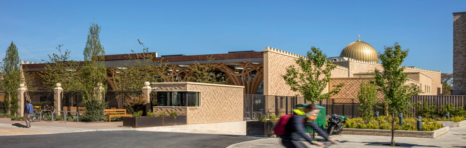 Defining the English mosque: Marks Barfield's Cambridge Central Mosque