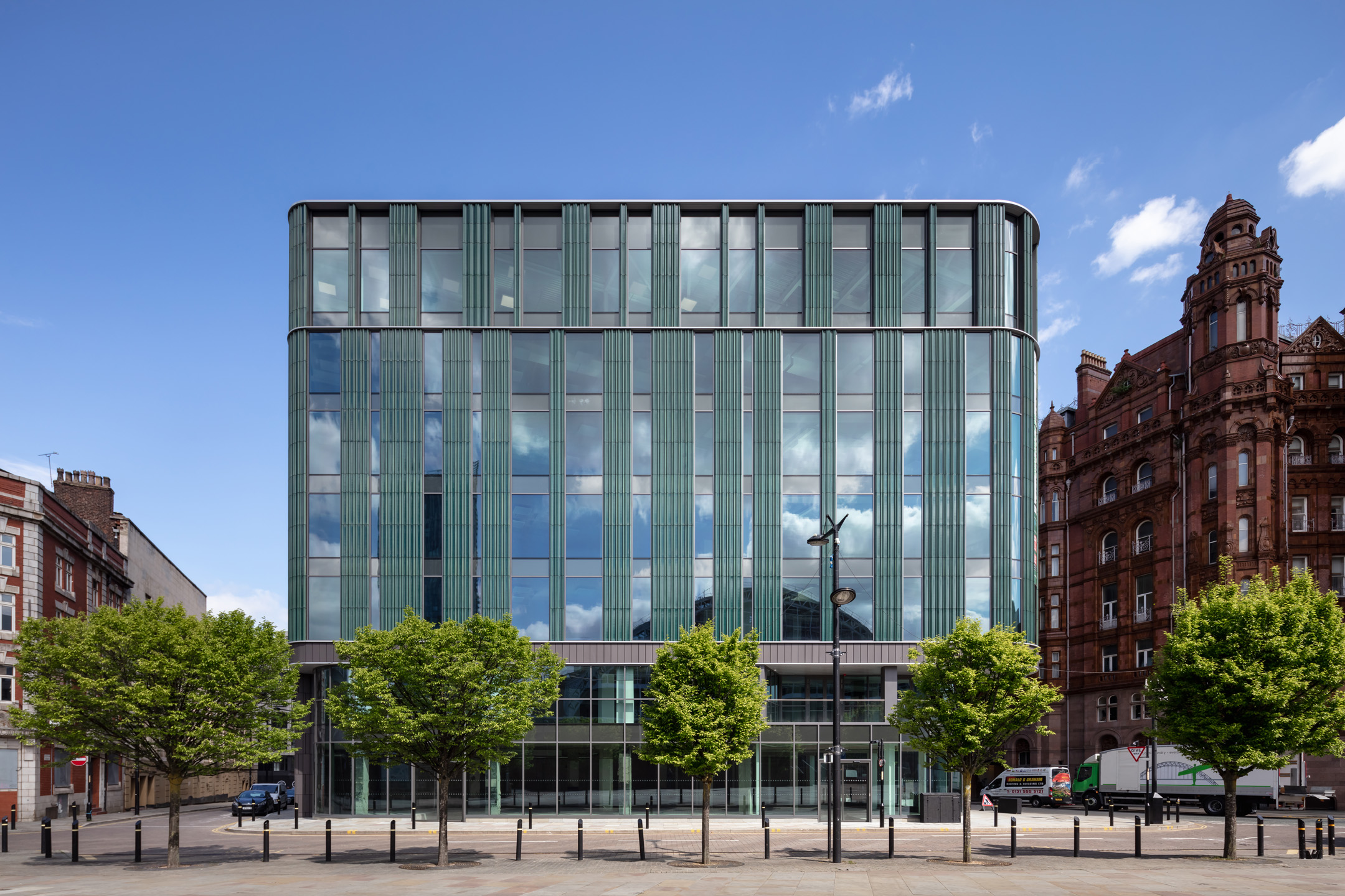 tp bennett delivers ultra-green retrofit office in Manchester