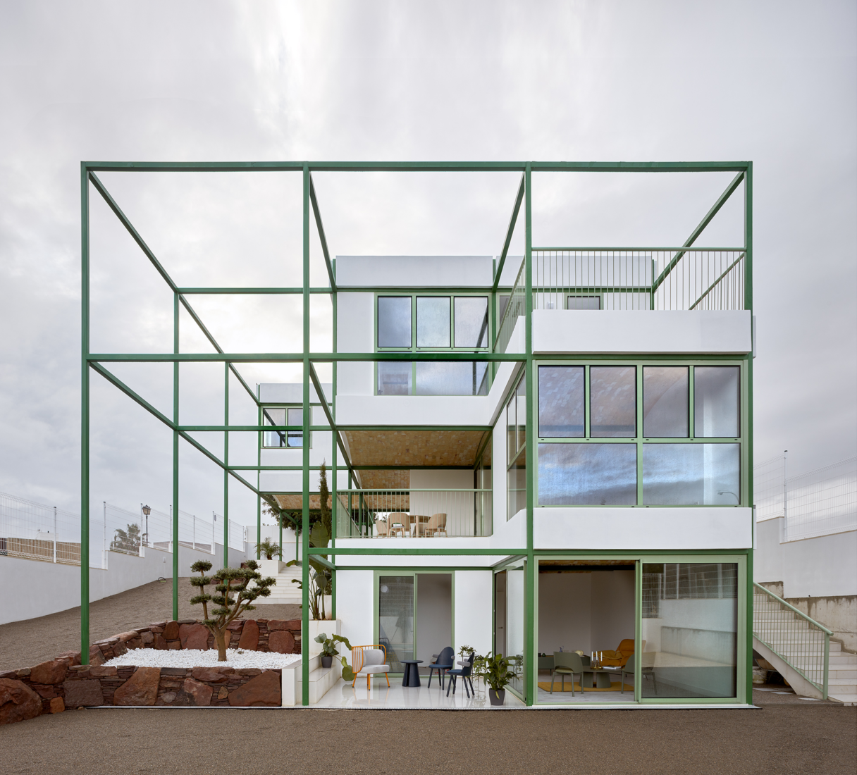 Space Popular completes Spanish space-frame prototype house