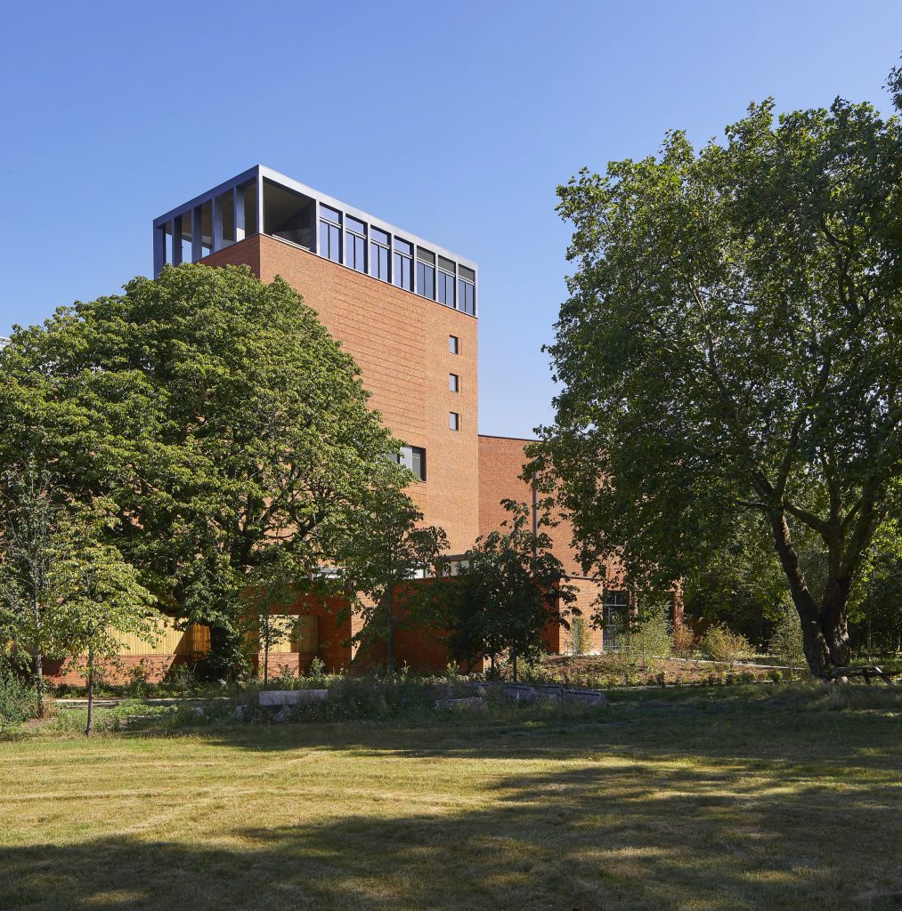 Building study: Lambeth Palace Library by Wright & Wright