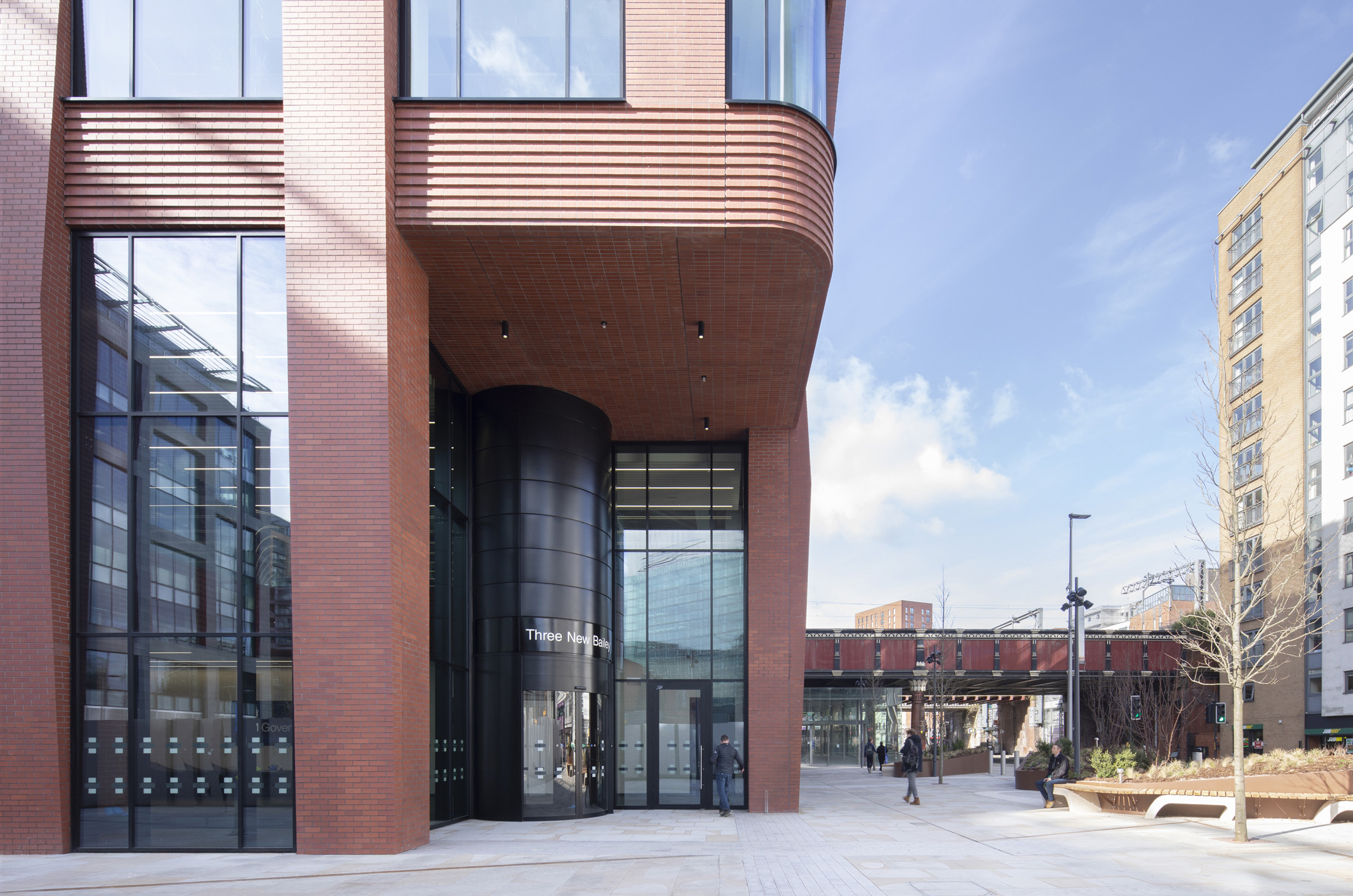 Make completes ‘woven’ building for HMRC in Salford