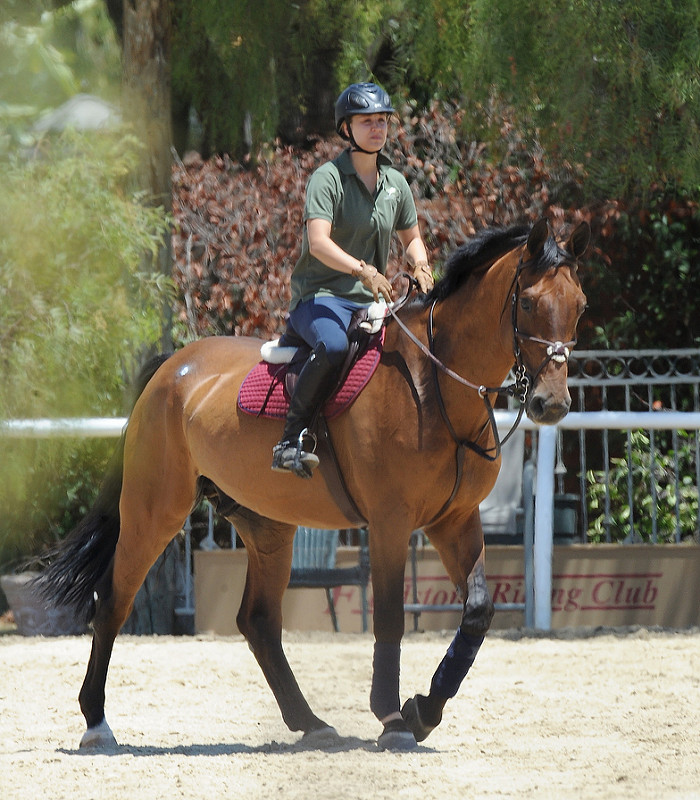 Kaley Cuoco, Kylie Minogue, Eric Dane and more - Entertainment.ie