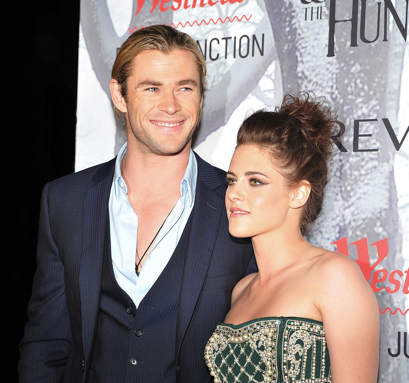 Chris and Liam Hemsworth - Entertainment.ie