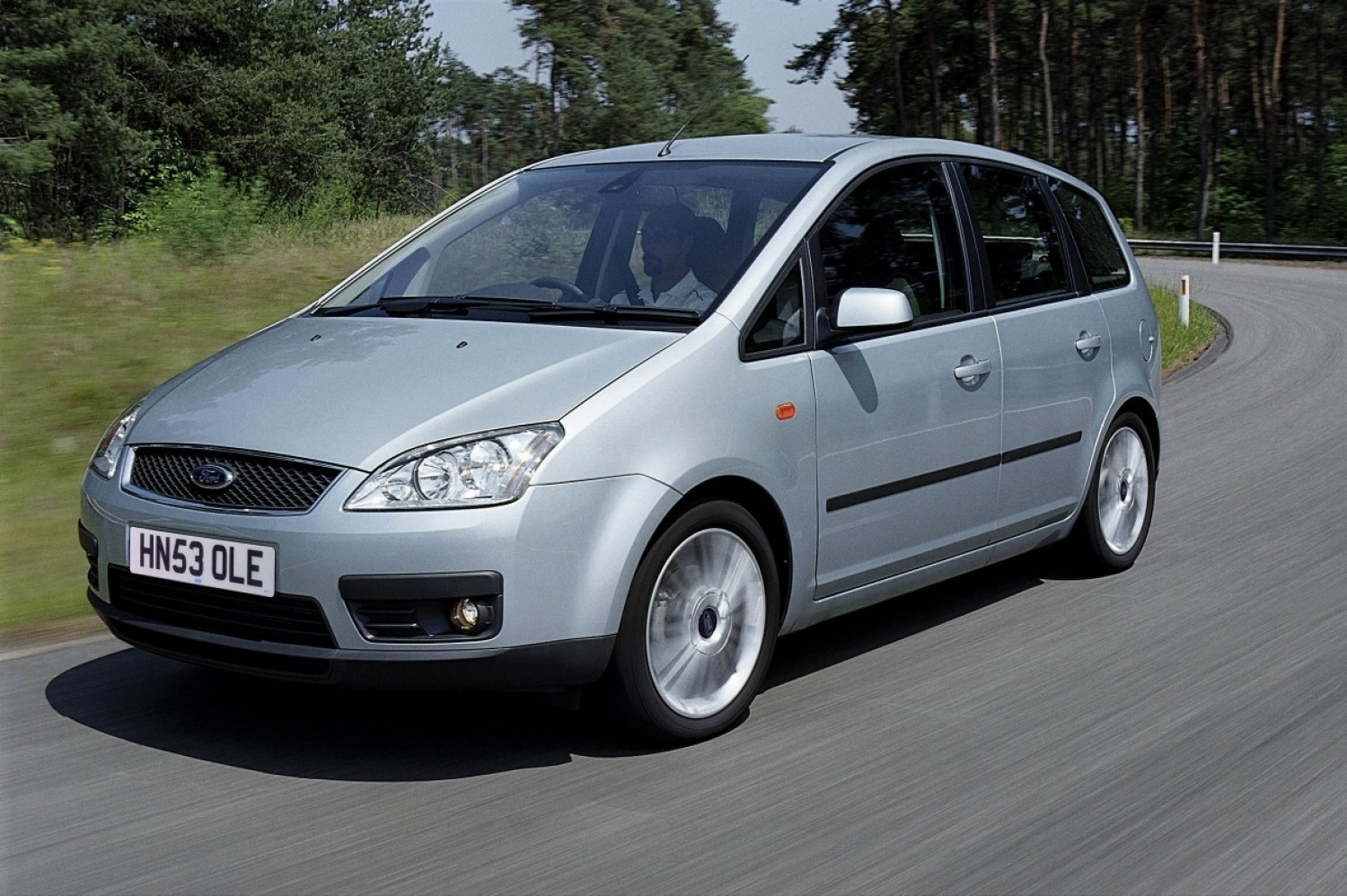 Midi-Ford MPV a winner | Eurekar
