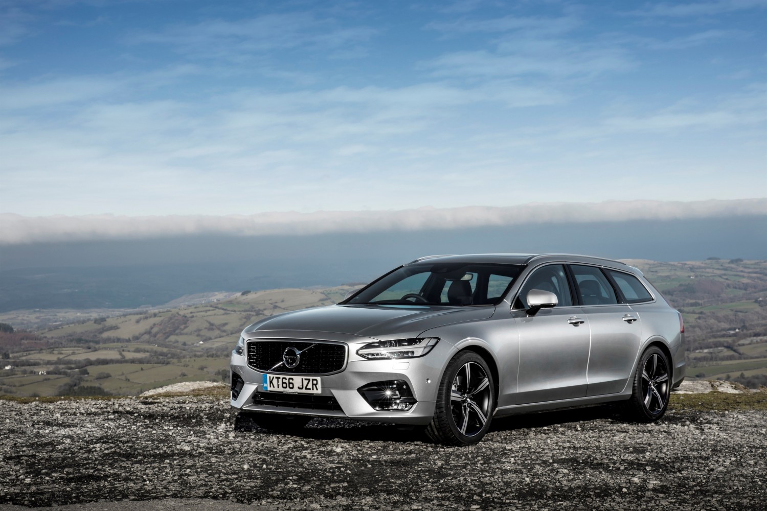 Volvo V90 T4 R Design Eurekar Volvo V90 T4 R Design Eurekar