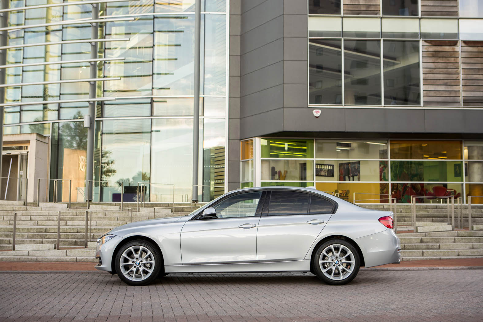 BMW 3 Series 2015 - Review | Eurekar