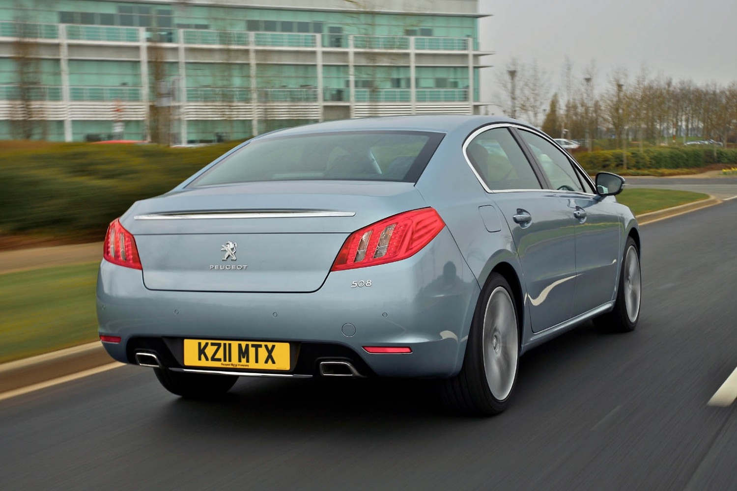 Peugeot 508 Hybrid4 | Eurekar