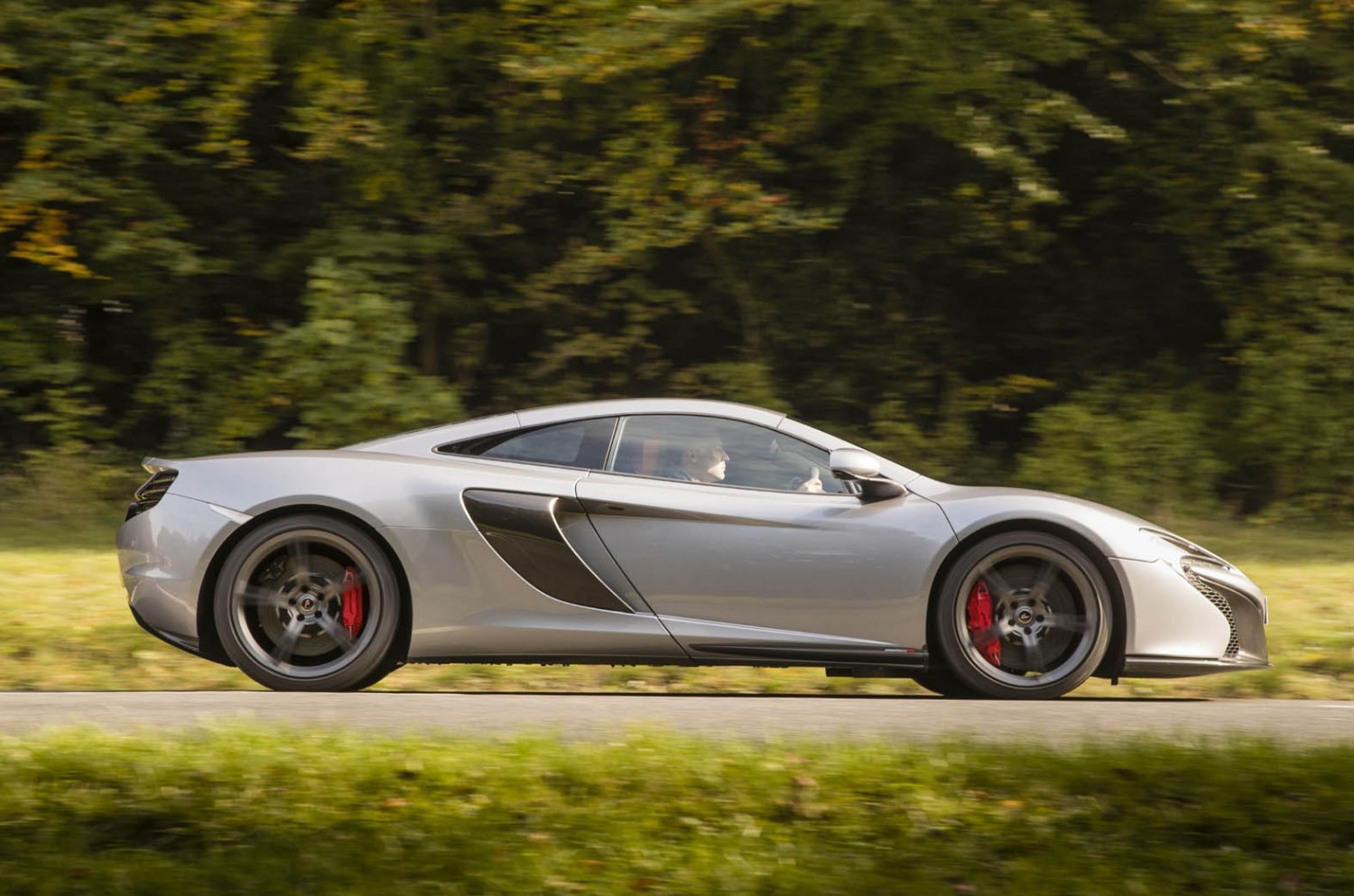 McLaren 650S Coupe 2016 - Review | Eurekar