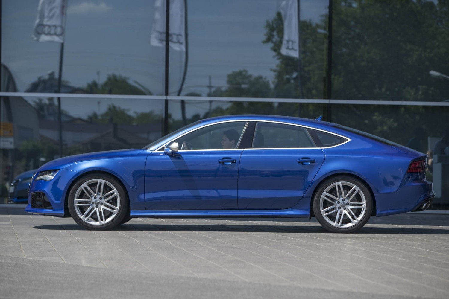 Stunning new Audi RS7 Sportback | Eurekar