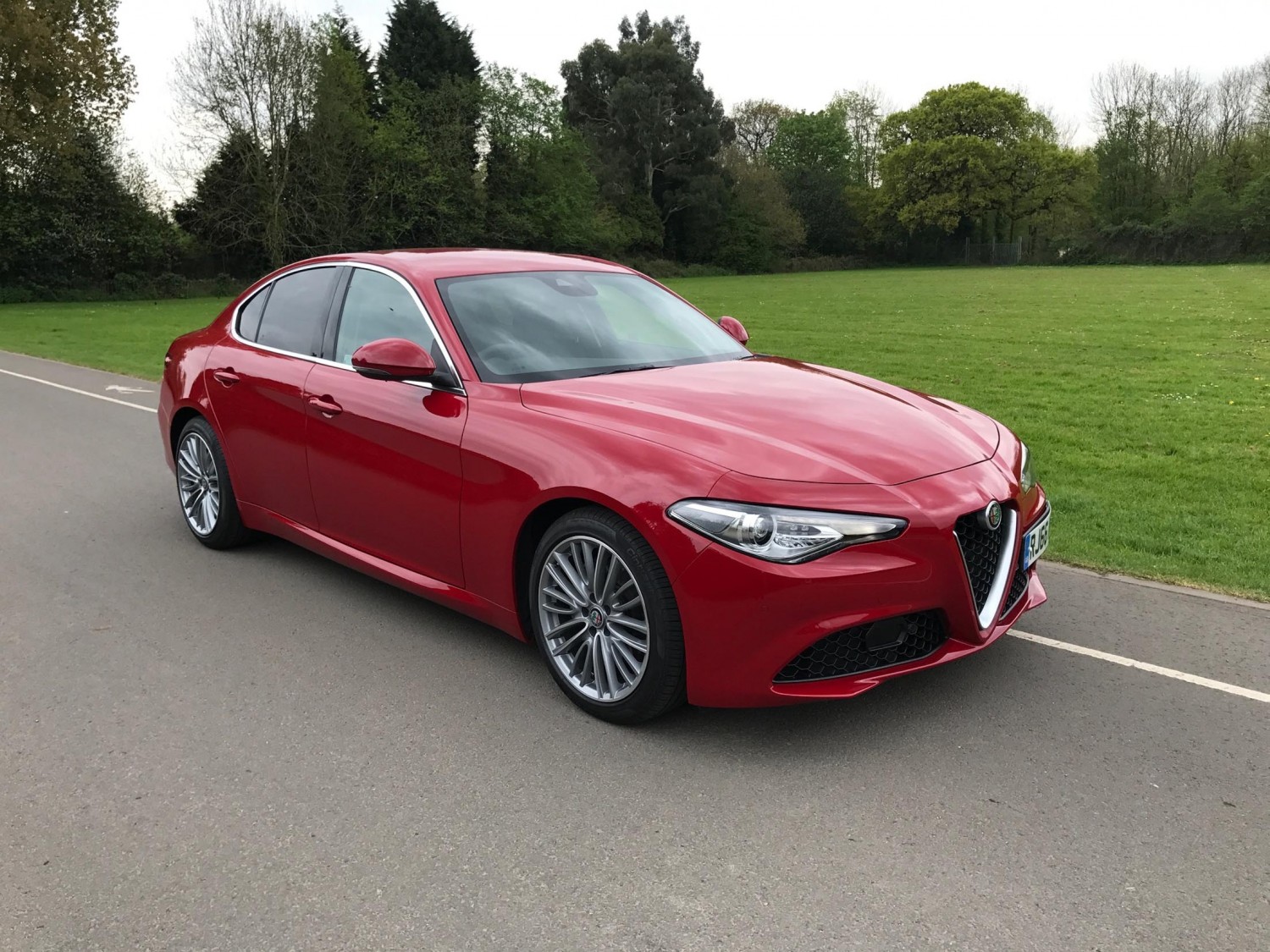 Alfa Romeo Giulia JTDM-2 Super | Eurekar