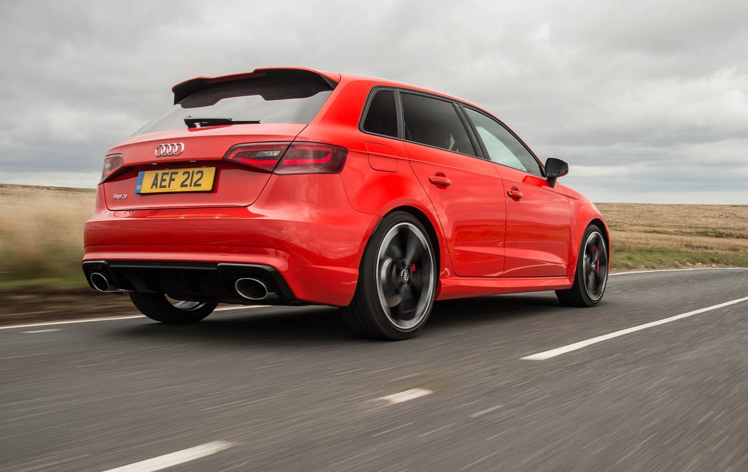 Audi RS 3 Sportback 2015 - First Drive | Eurekar