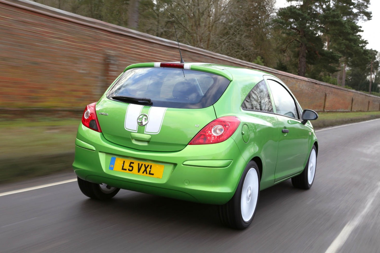 Vauxhall Corsa Sting 1.2i | Eurekar