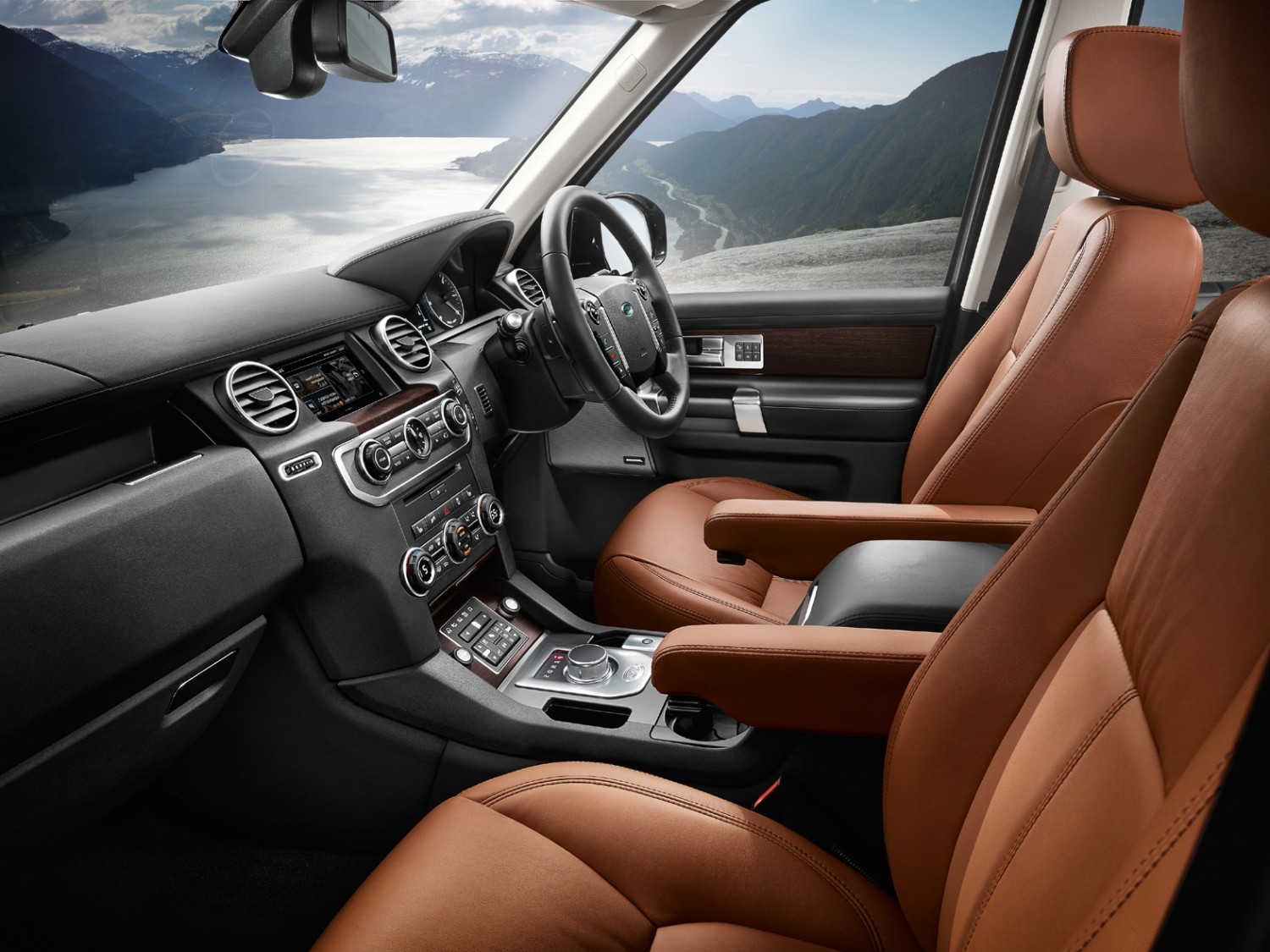 Land Rover Discovery becomes a landmark | Eurekar