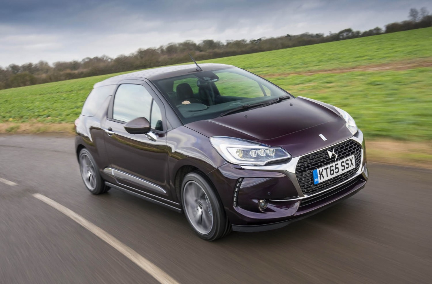 DS 3 - First Drive | Eurekar