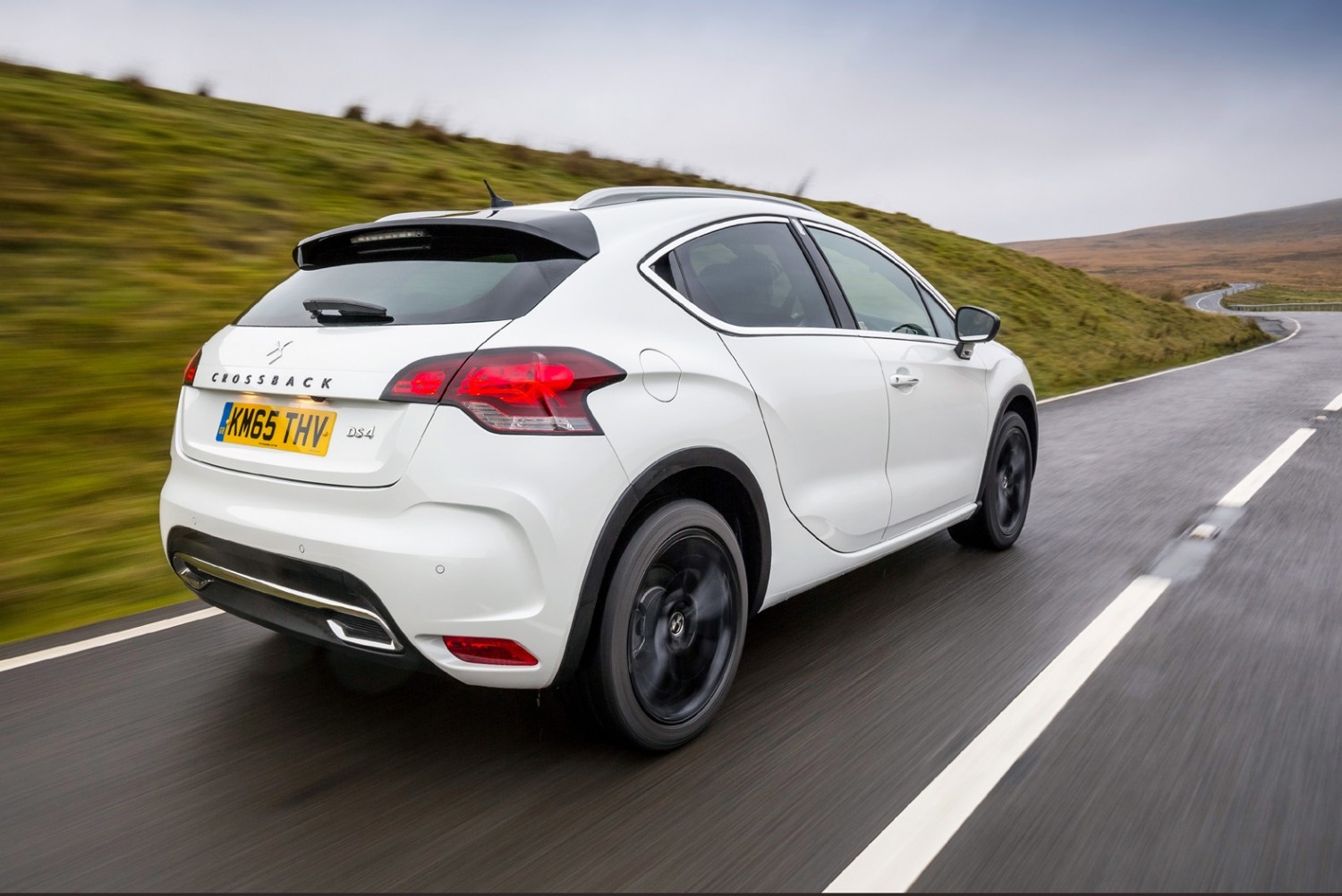 DS 4 2015 - Review | Eurekar