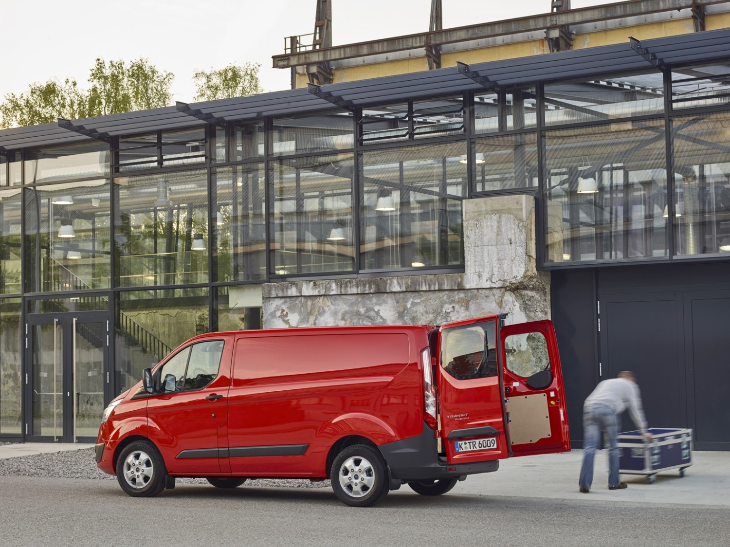 Ford Transit goes green with EcoBlue | Eurekar