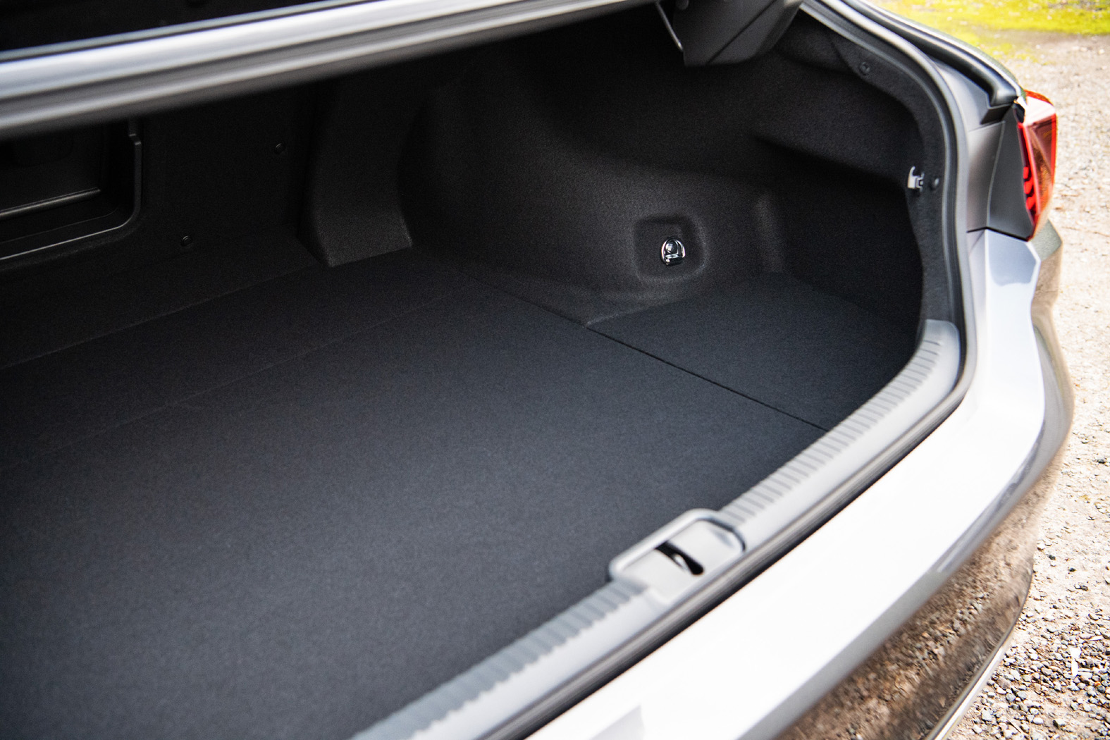 Lexus ES 300h F-Sport | Eurekar