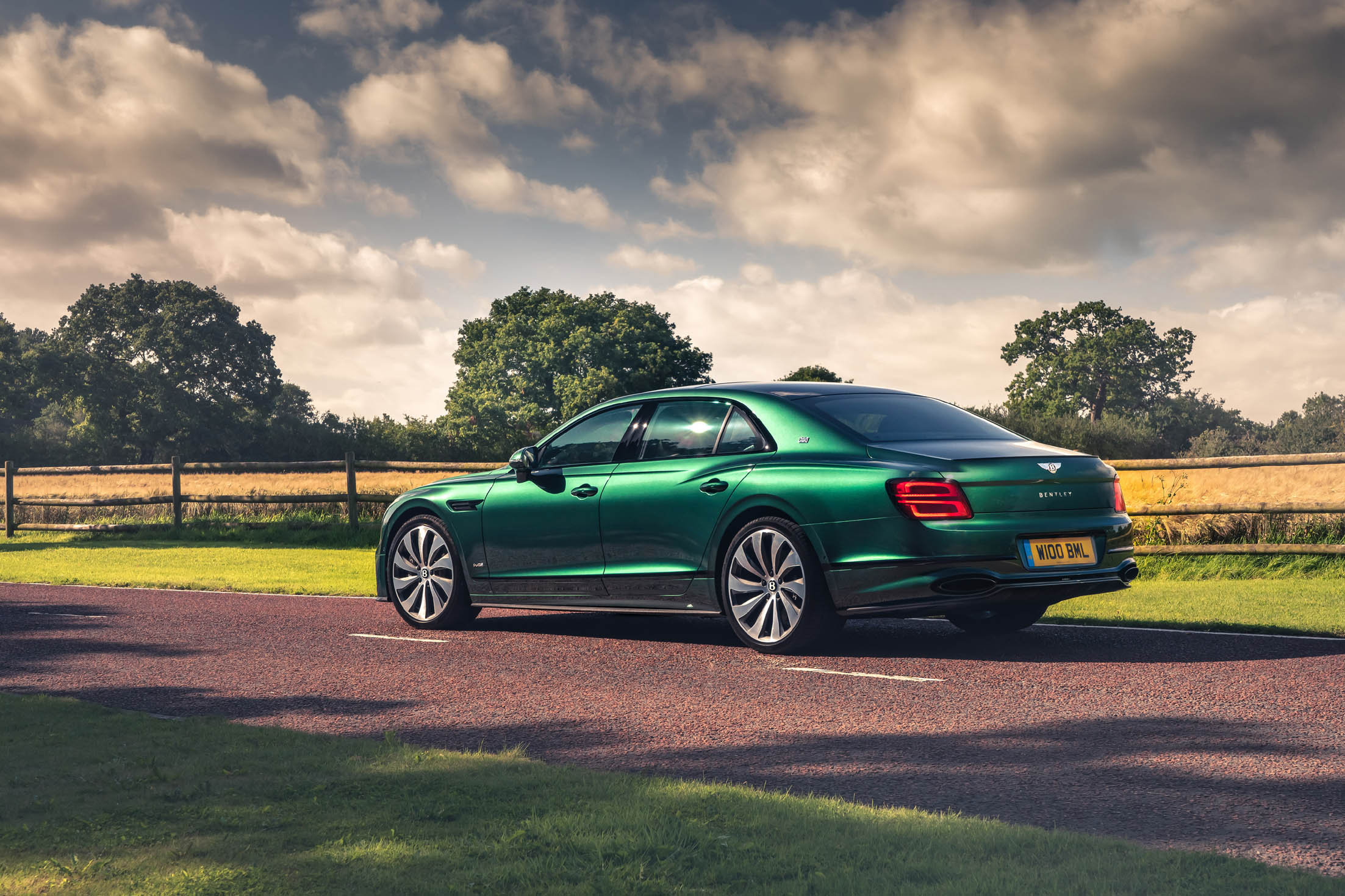 Bentley Flying Spur | Eurekar