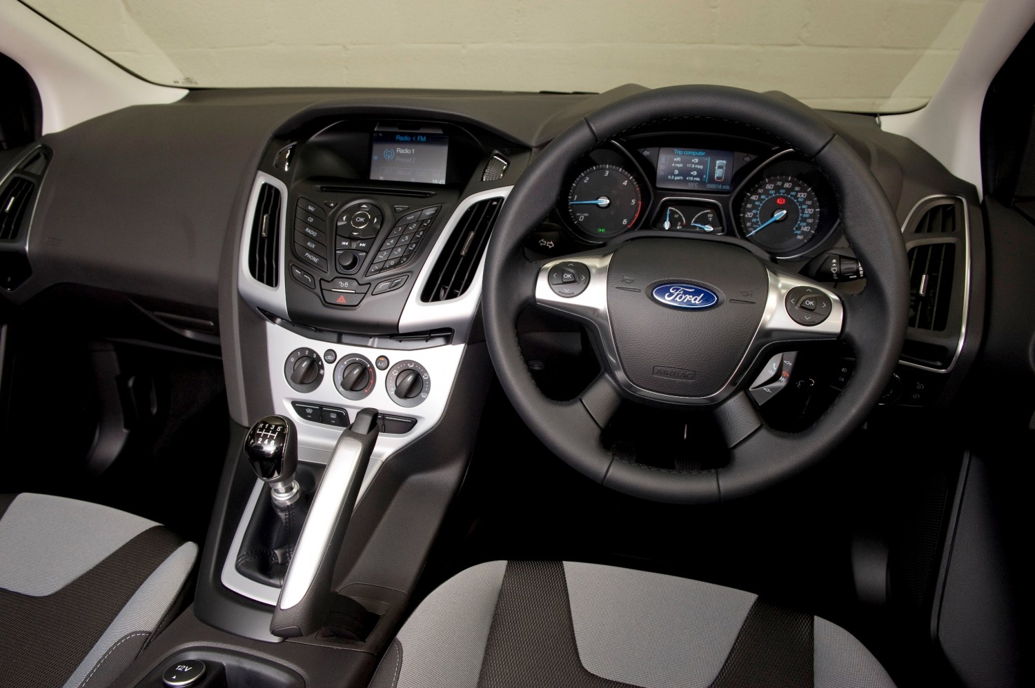 Ford Focus Zetec S Estate 1.6 | Eurekar