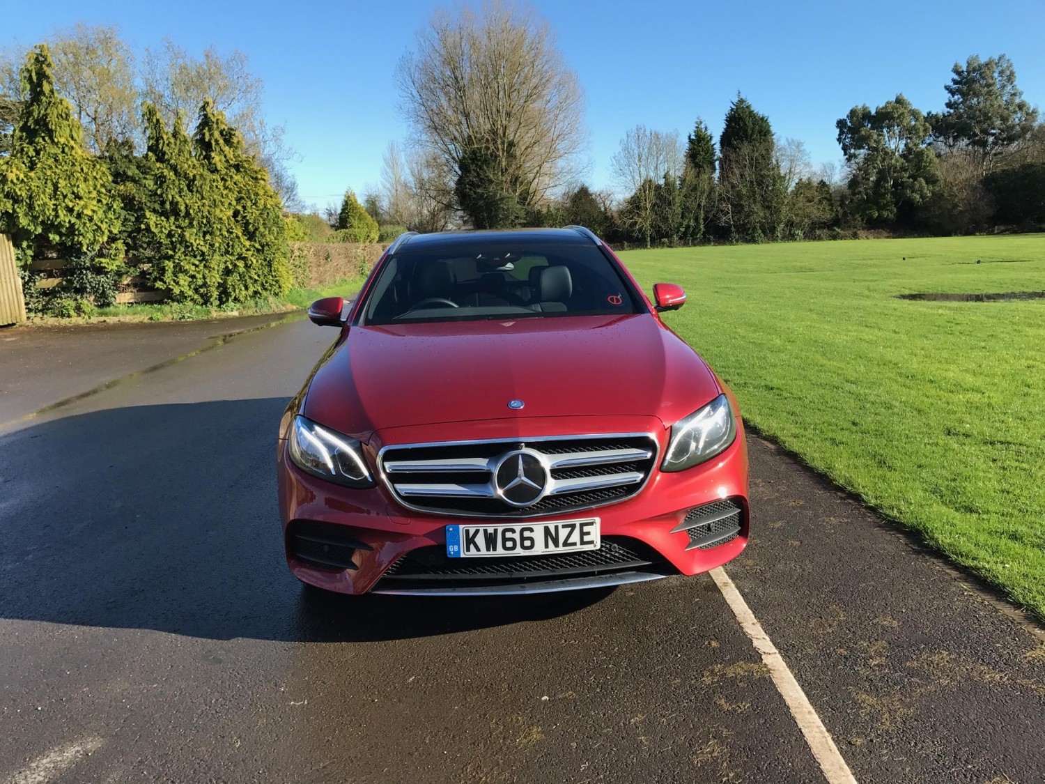 Mercedes-Benz E220d 4MATIC AMG Line Estate | Eurekar