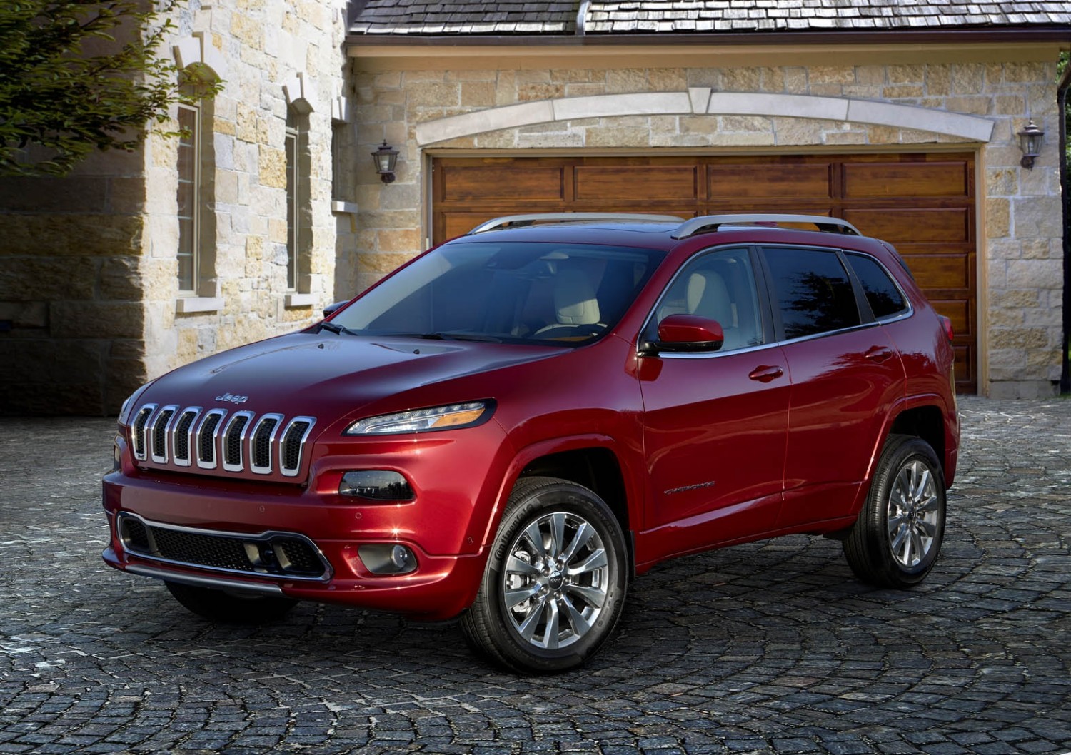 Jeep launches flagship Cherokee model | Eurekar