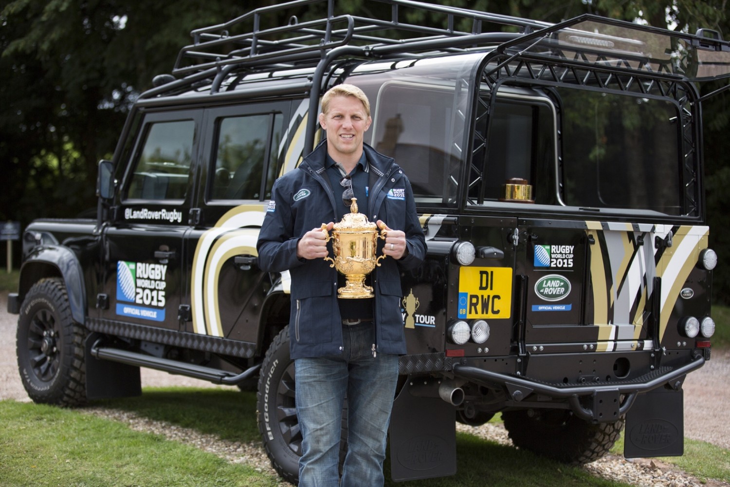 Land Rover Defender, the Webb Ellis Cup and Lewis Moody | Eurekar