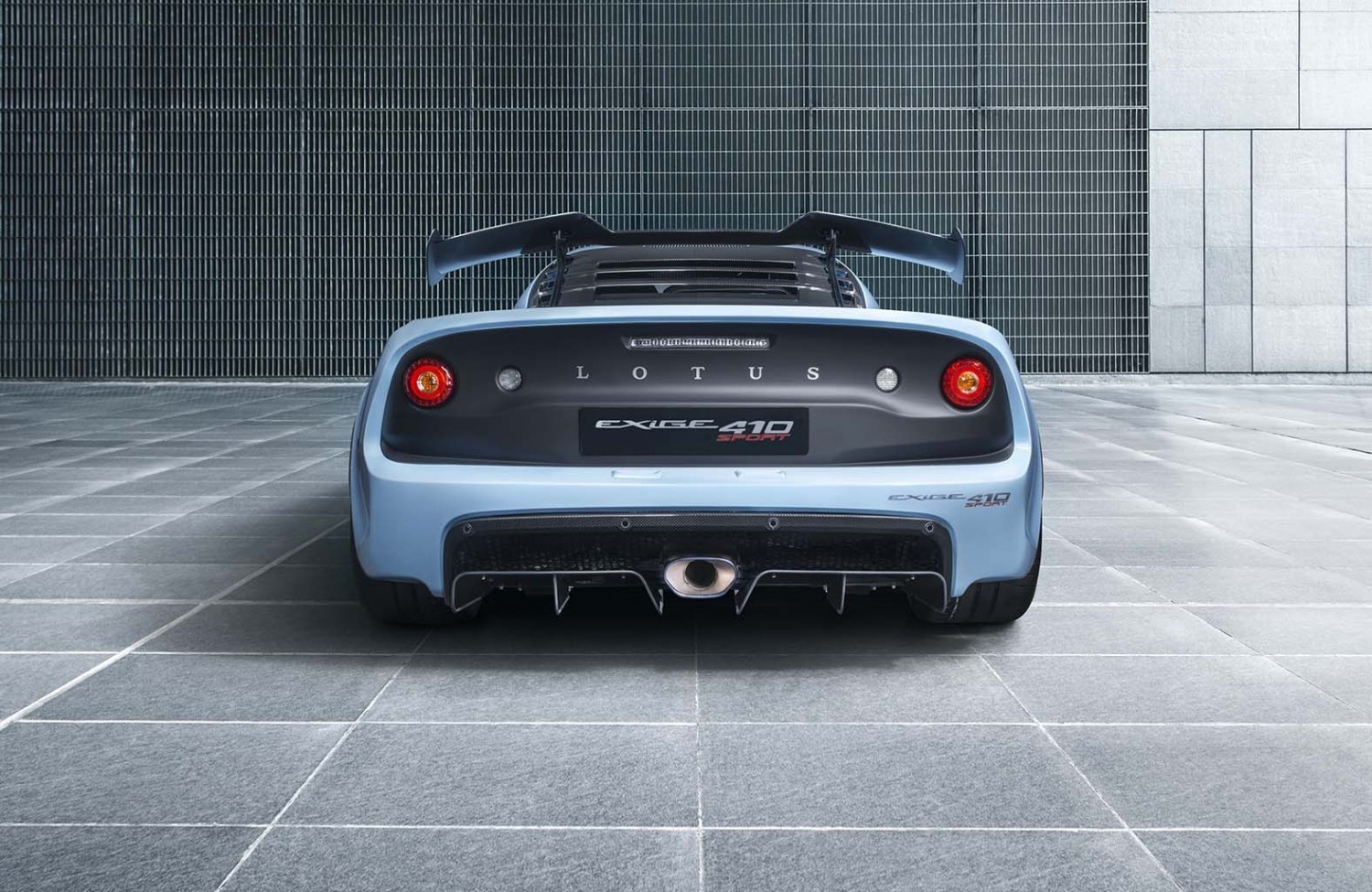 Lotus Exige Sport 410 - light fantastic | Eurekar