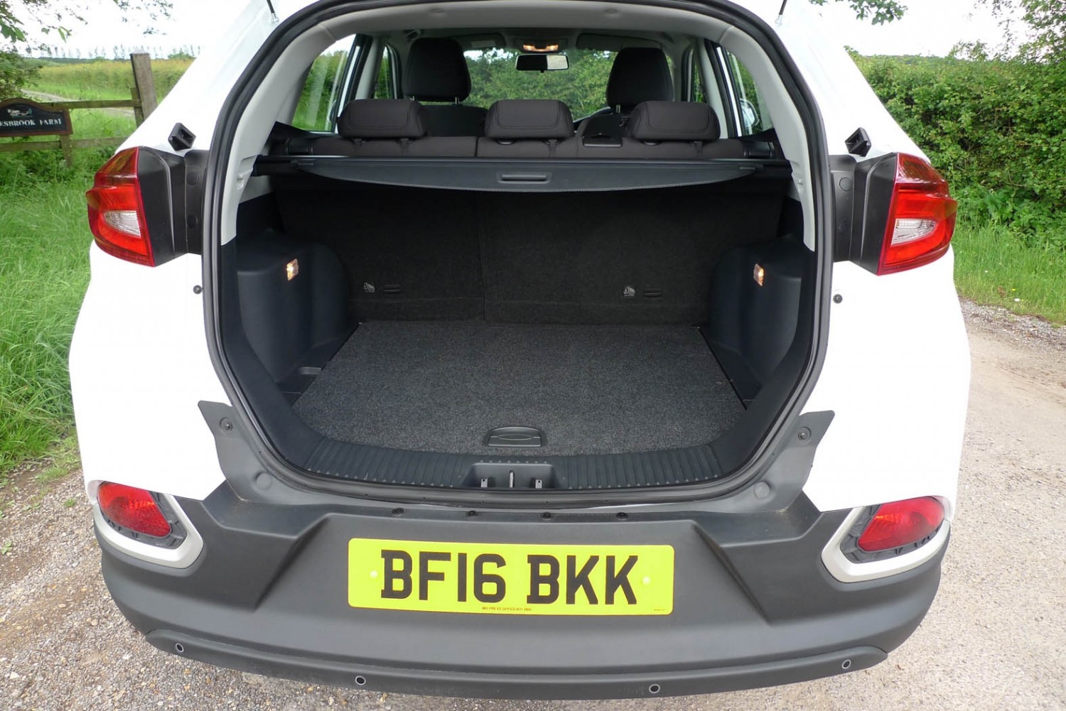 MG GS - a lot for less | Eurekar