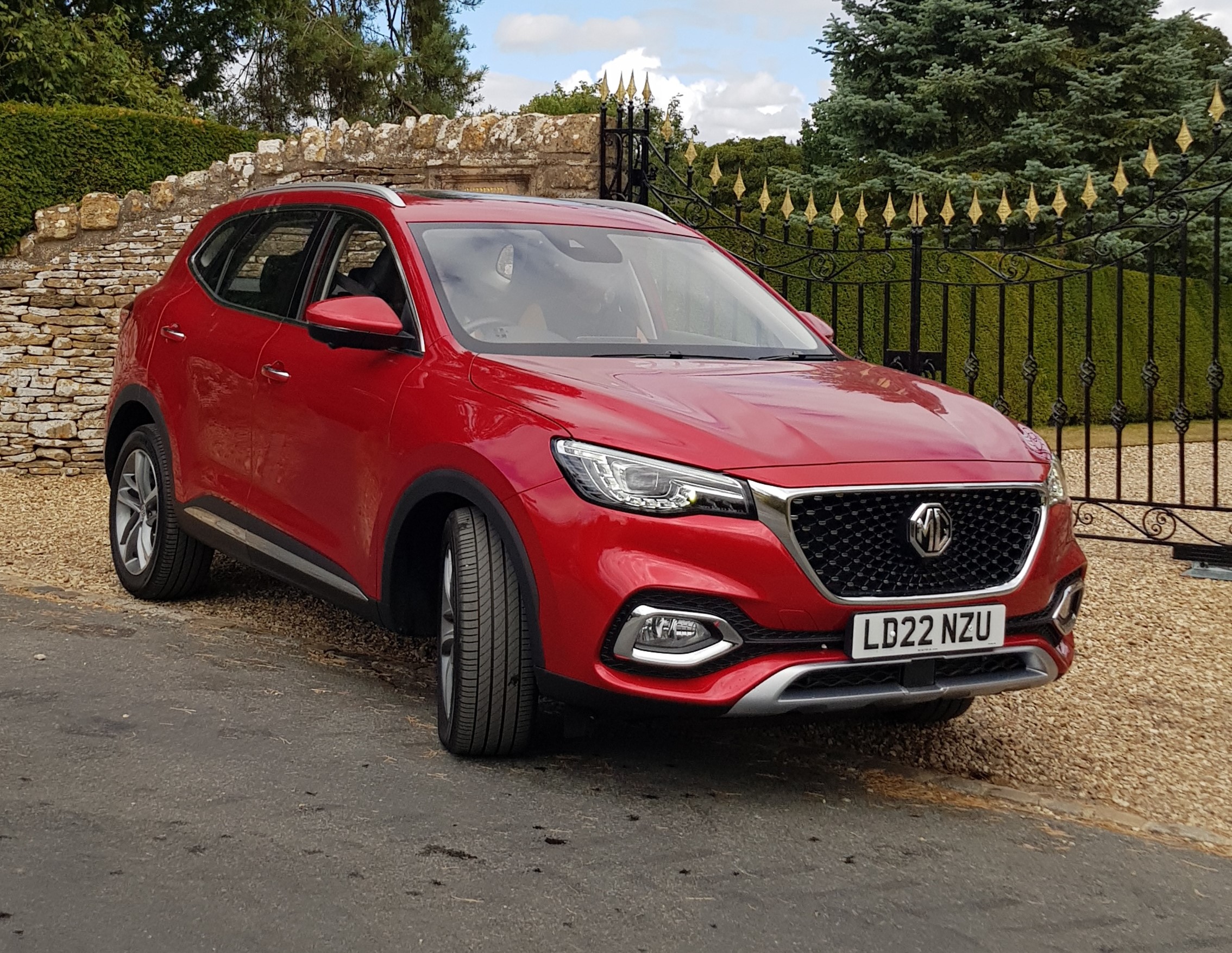 MG HS PHEV Exclusive Eurekar