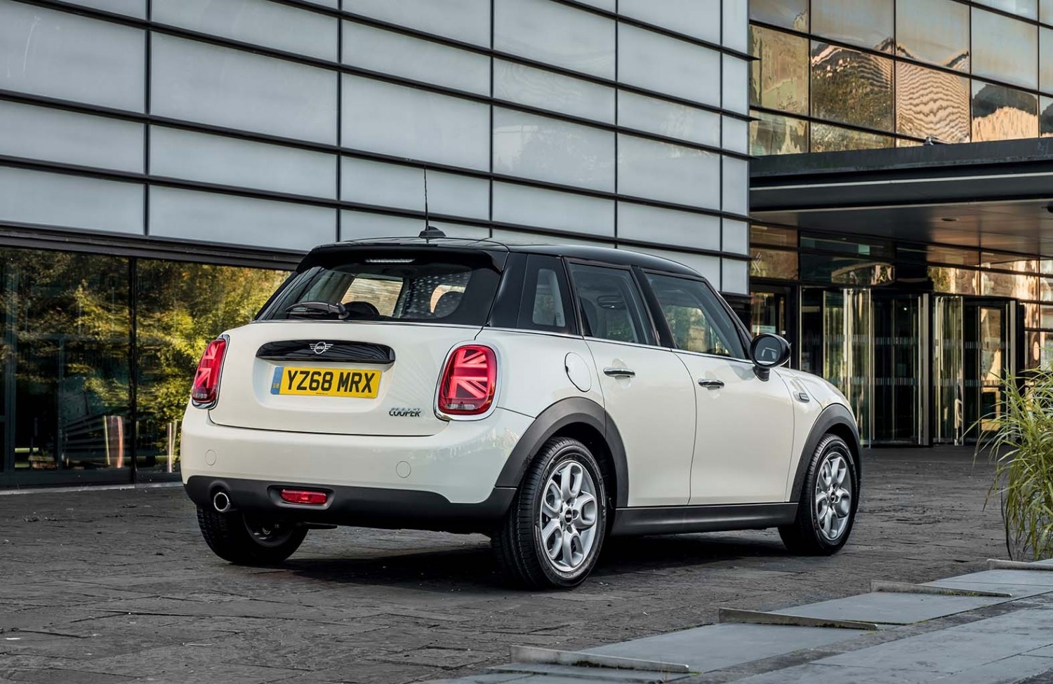 MINI trims its trim line-up | Eurekar
