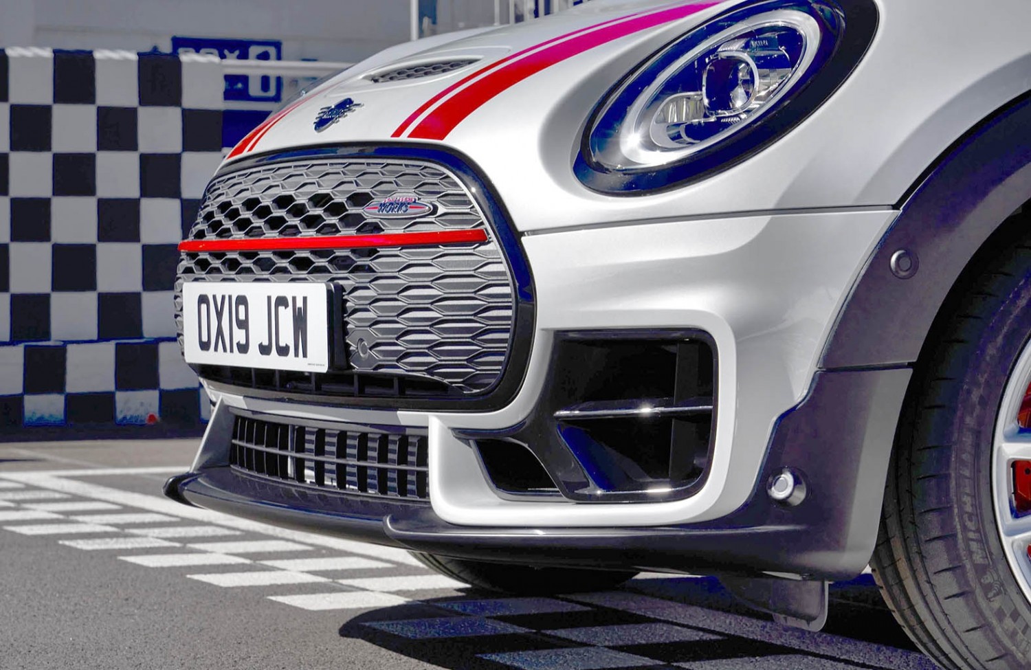 Fastest ever MINIs race in | Eurekar