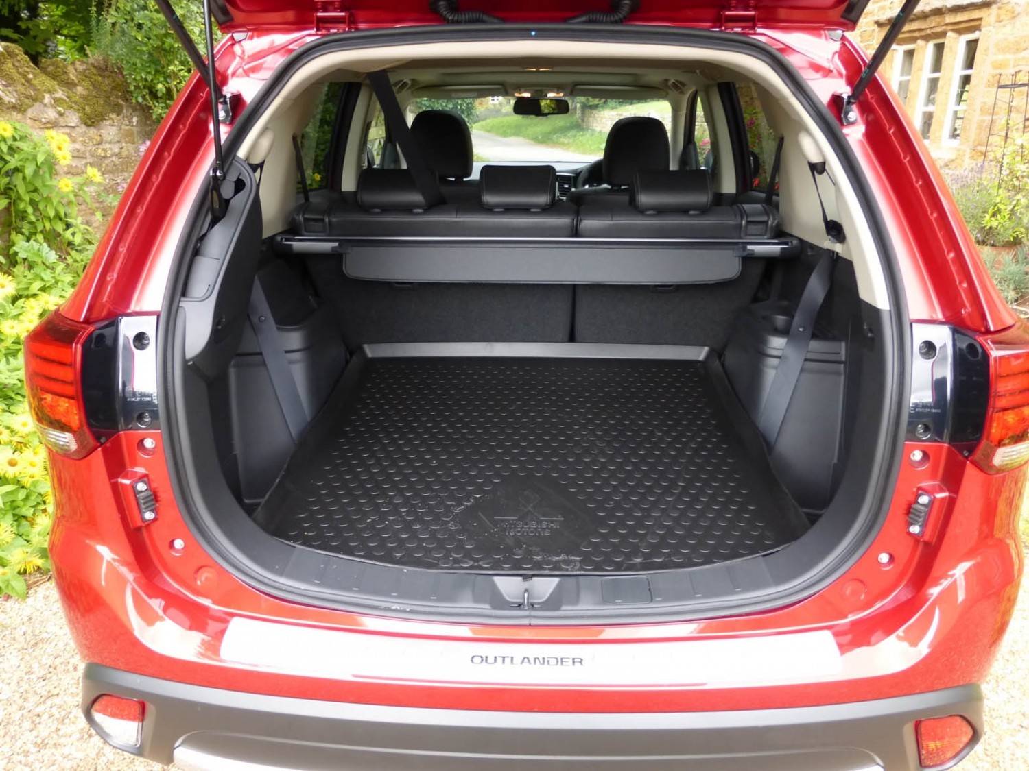 Mitsubishi Outlander 2.2 DI-D GX4 Auto | Eurekar