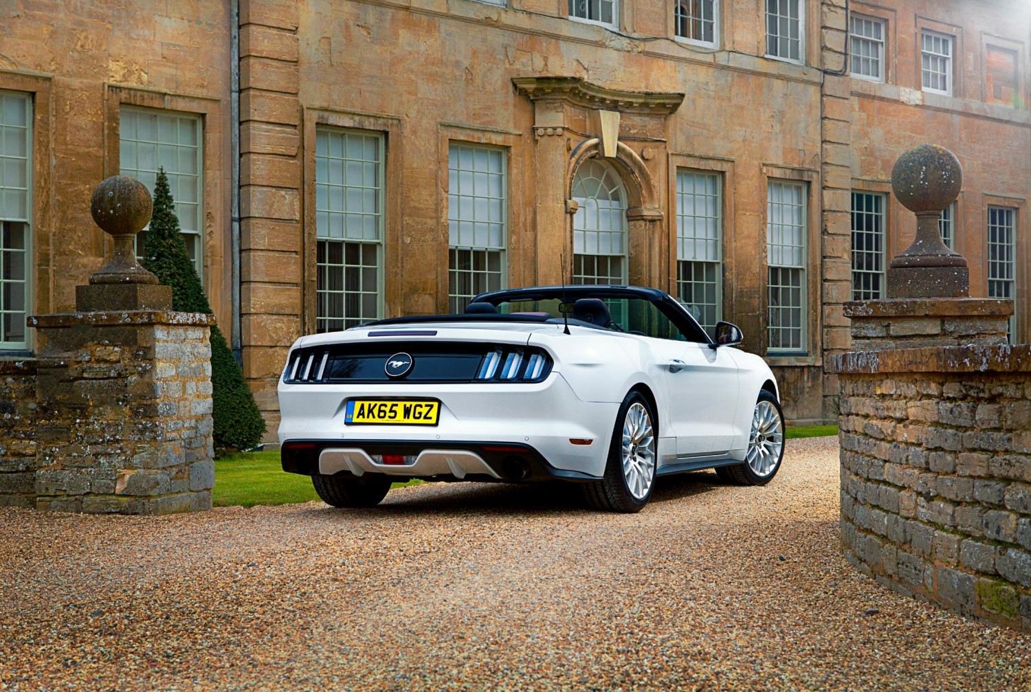 Ford Mustang V8 5.0-litre GT Convertible | Eurekar