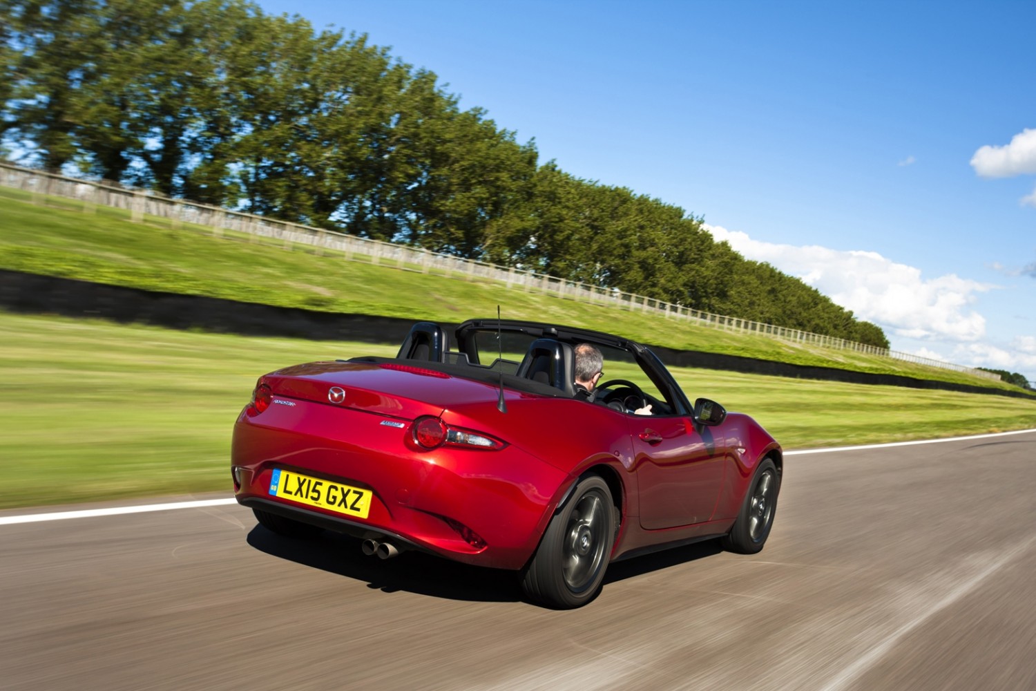 Mazda MX-5 2.0 SE-L Nav | Eurekar