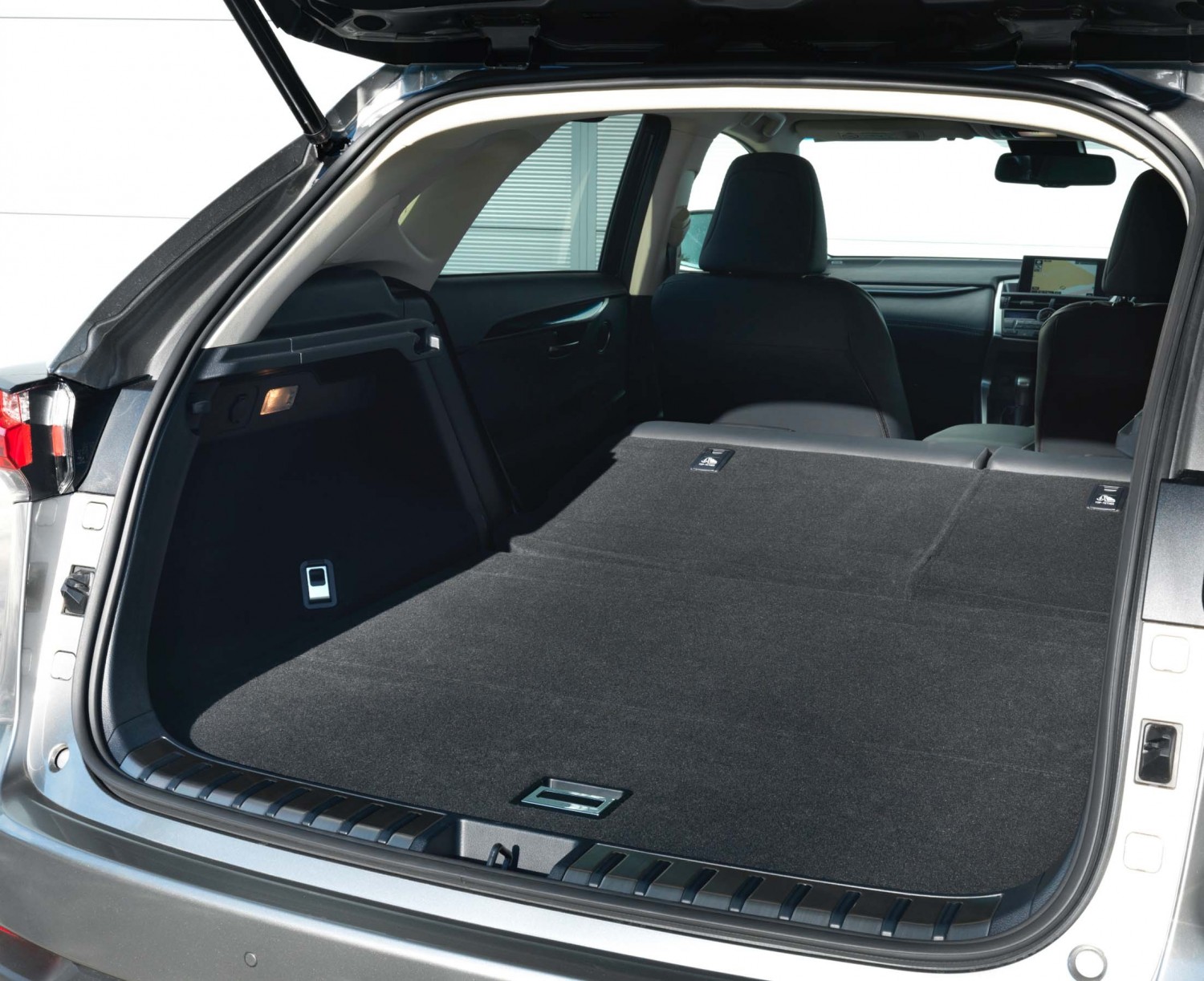 Lexus NX 300h F Sport | Eurekar