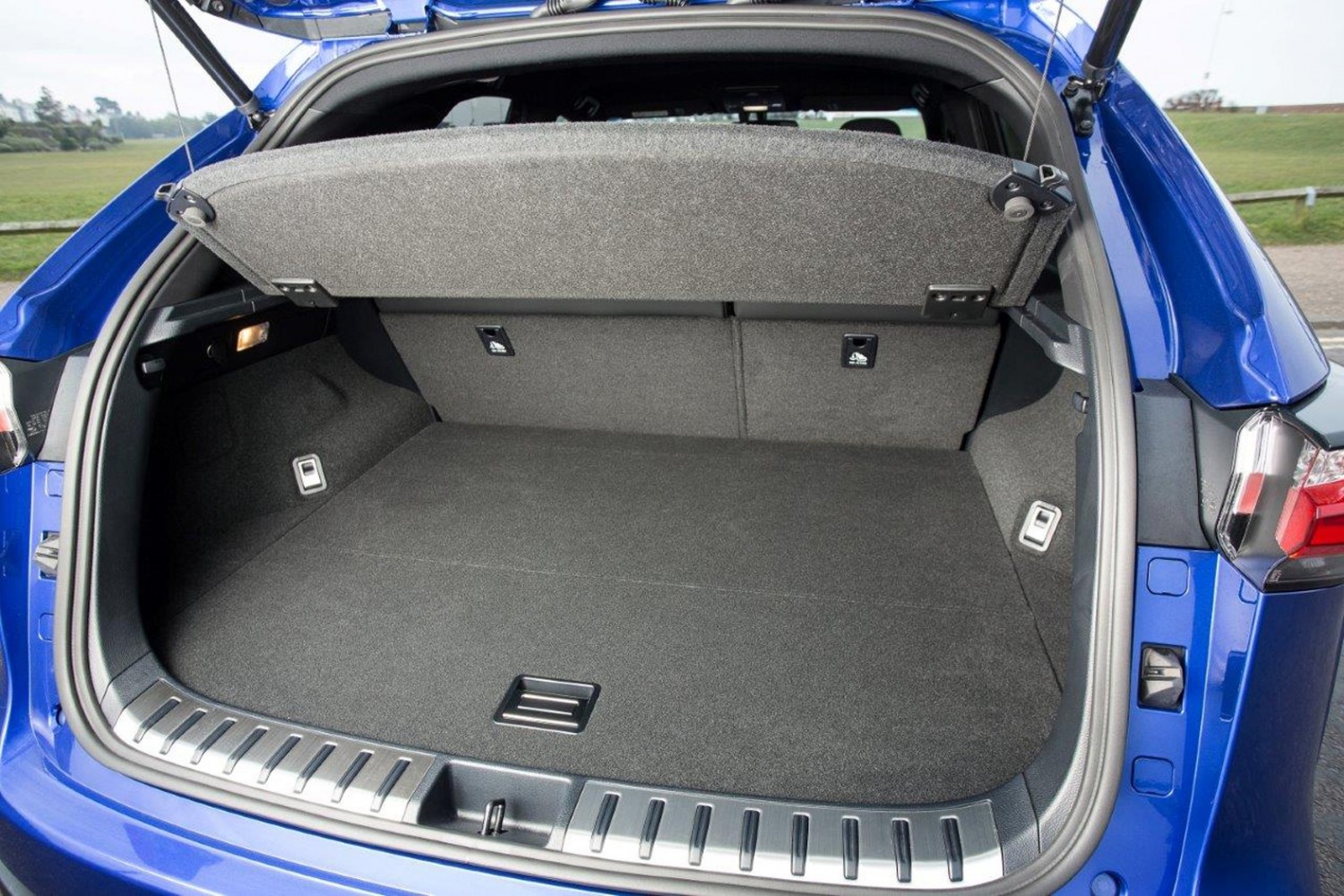 Twin turbos for new Lexus SUV | Eurekar