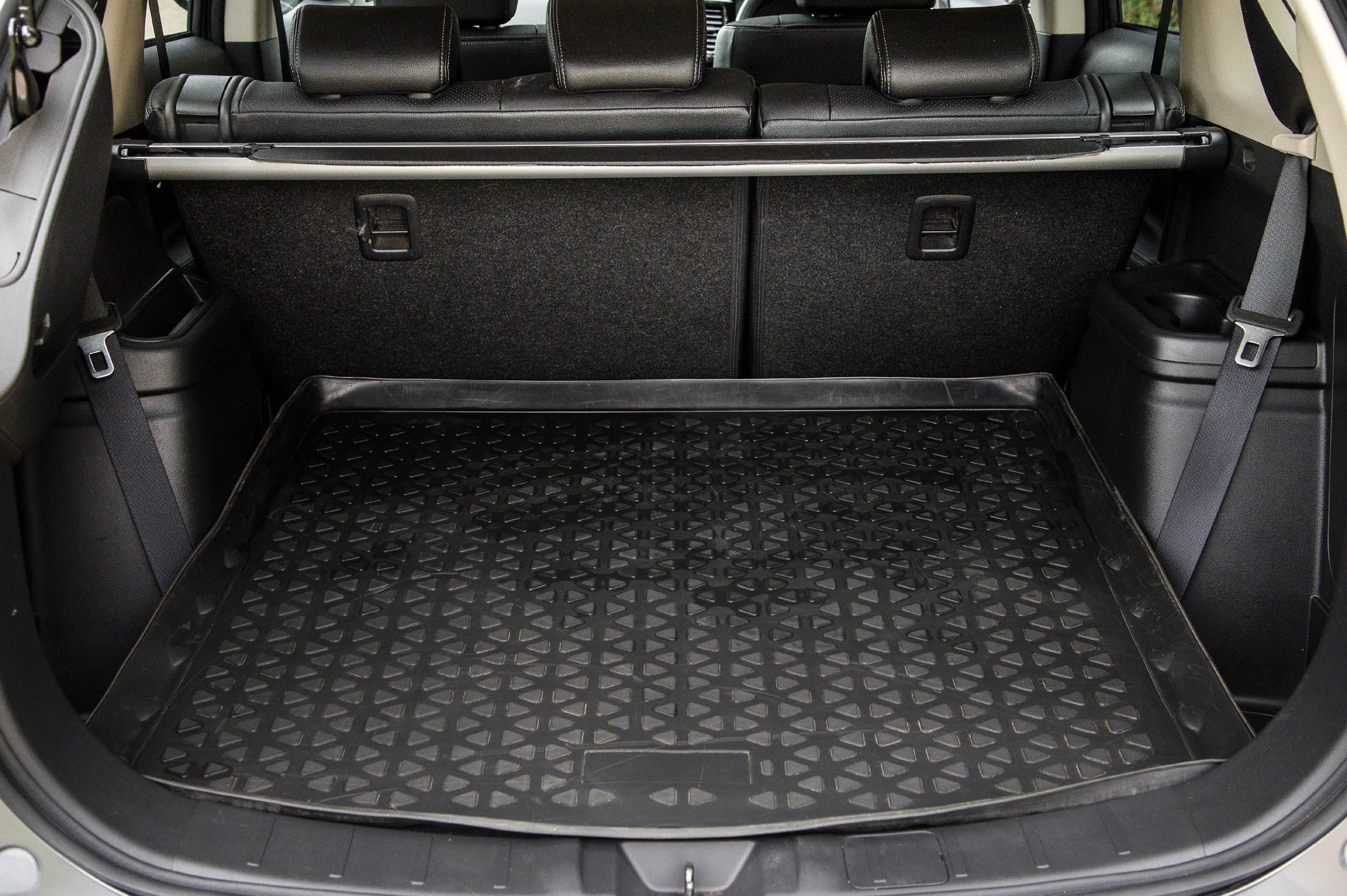 Mitsubishi Outlander Design Auto | Eurekar