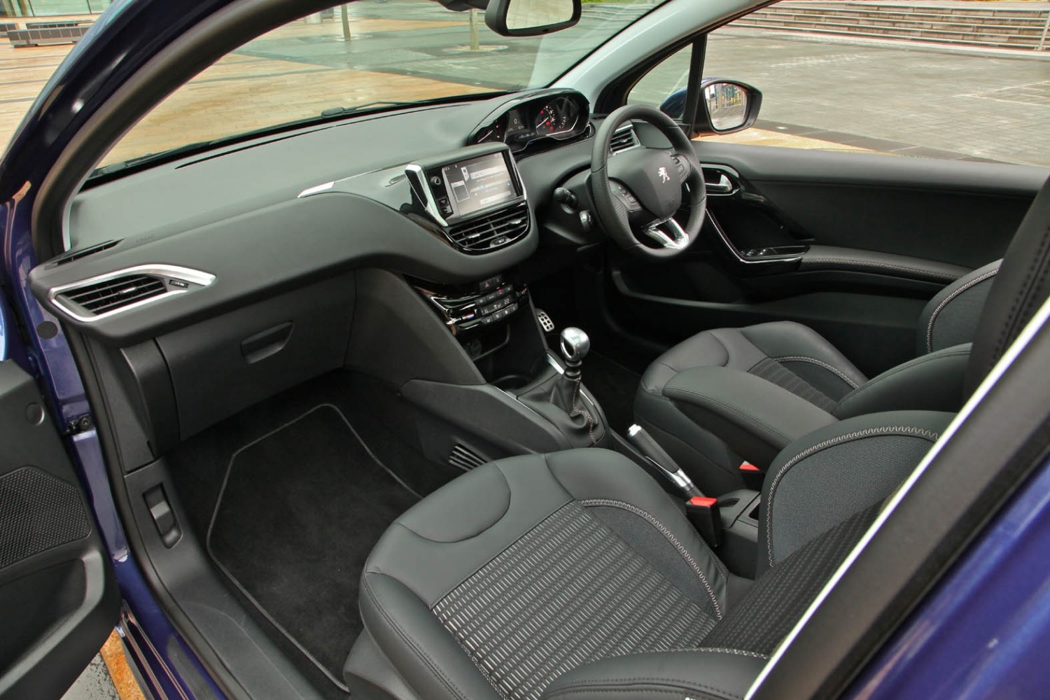 Peugeot 208 Feline THP 156 3-door | Eurekar